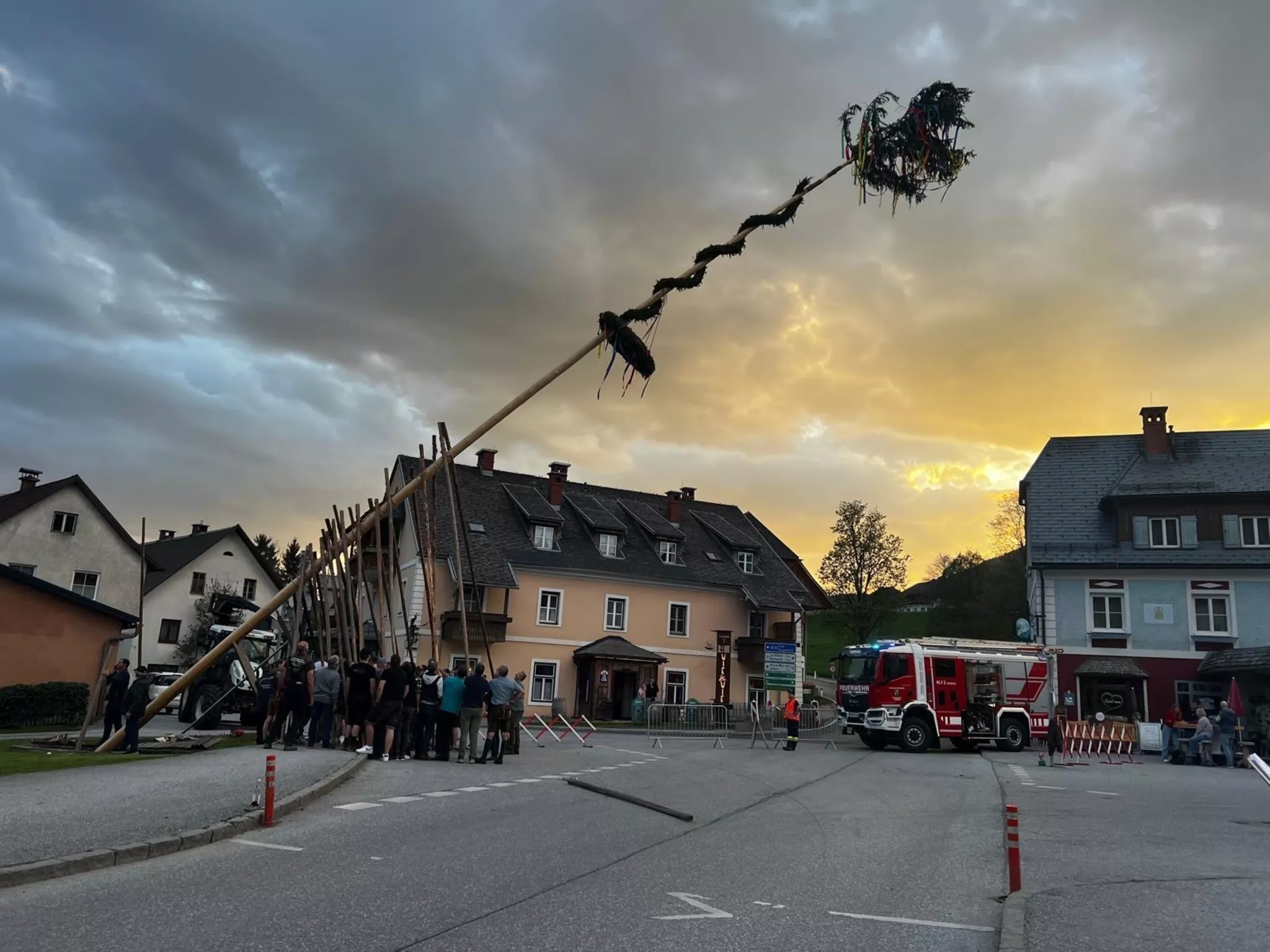 Maibaum-Challenge: Turnauer Maibaum geht ins Rennen um den Steiermark ...