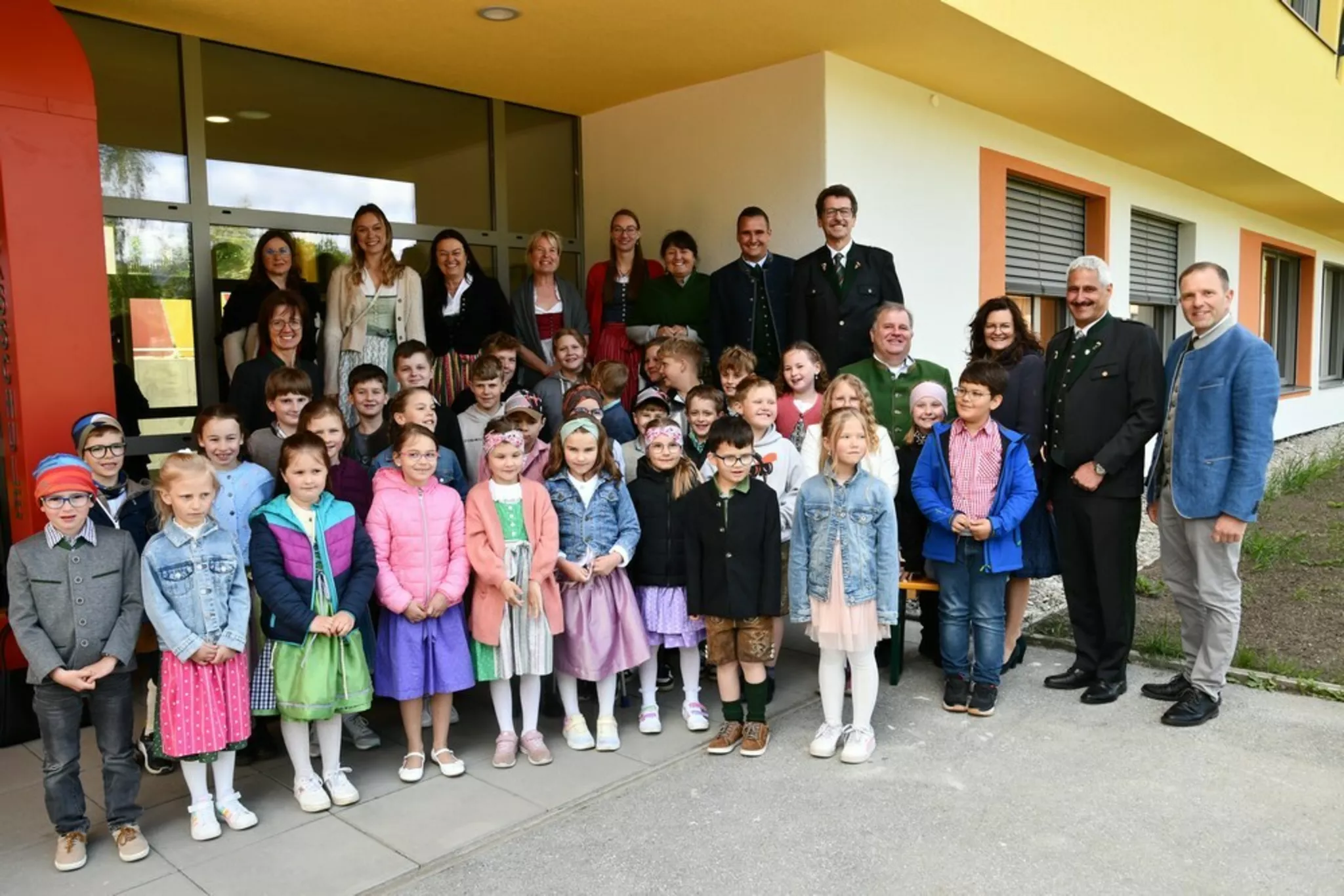 Bildungshaus Ranten erstrahlt im neuen Glanz: Über 3 Millionen wurden ...