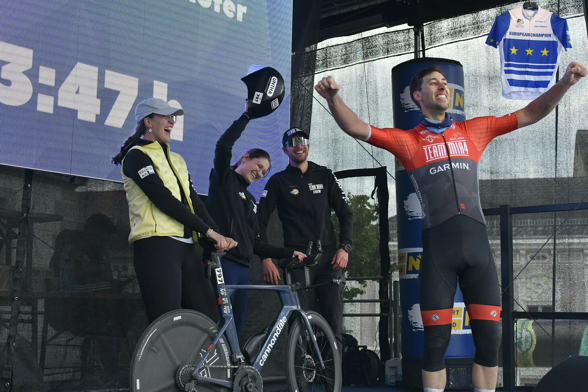 Ultracycling: Dominik Meierhofer und Elena Roch sind Europameister - Gmünd