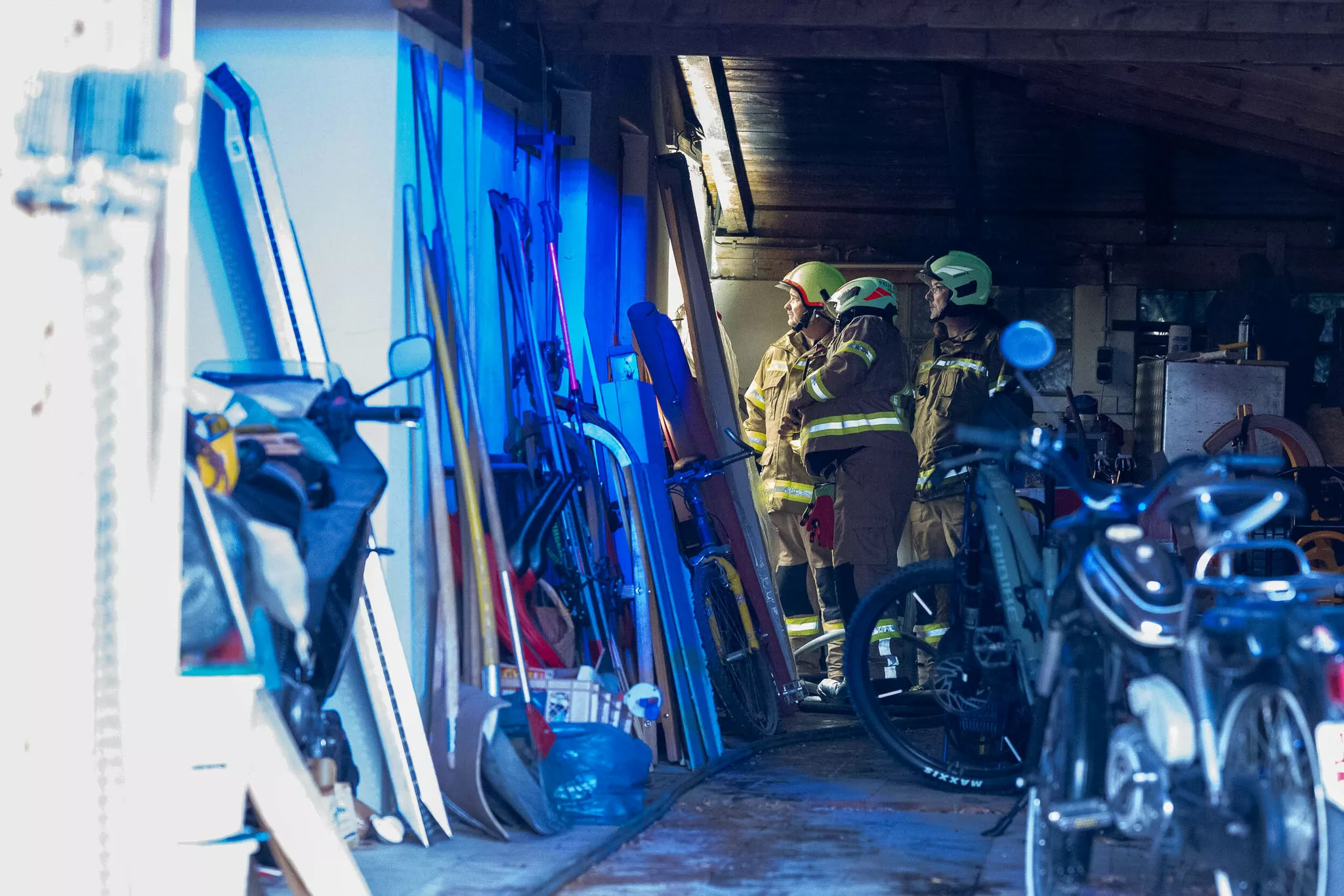 Großeinsatz: Explosion in der Garage eines Einfamilienhauses in Axams ...