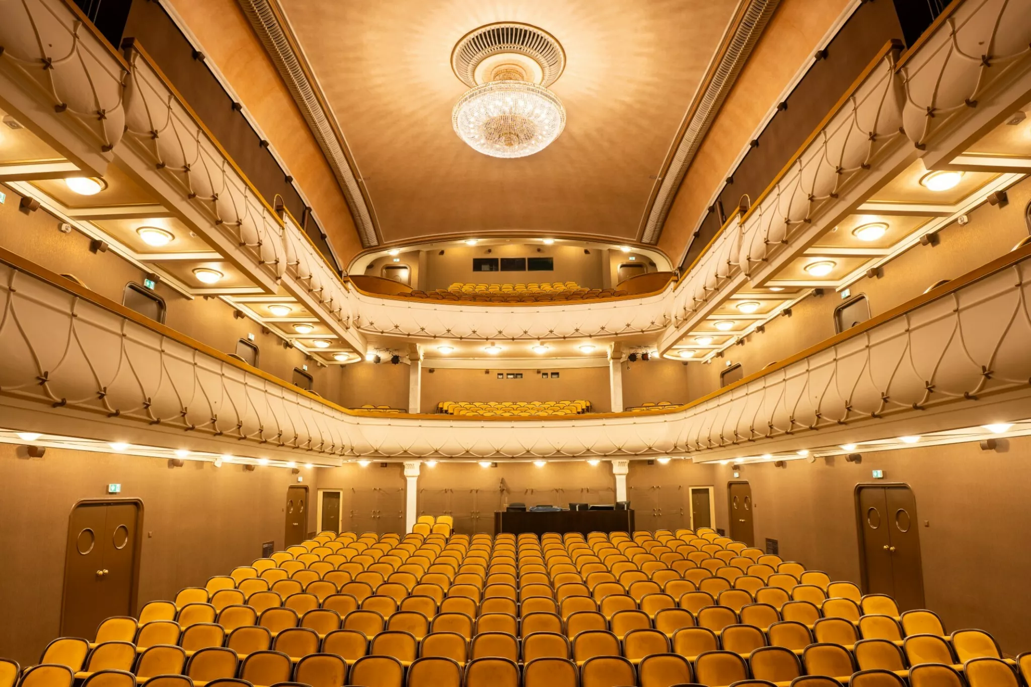 Stadttheater Wiener Neustadt: Willkommen in der neuen Saison 25/26 ...