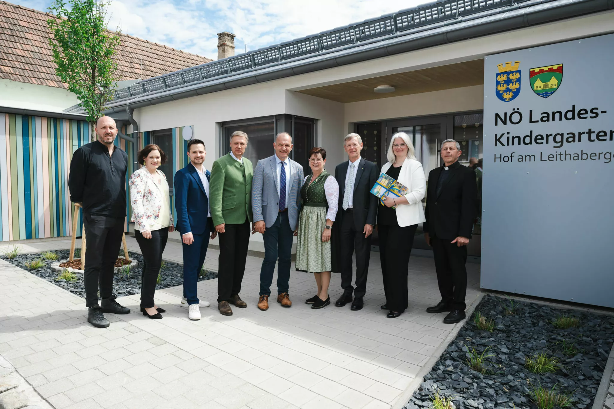 Nachhaltiger Bau: Neuer Kindergarten in Hof offiziell eröffnet - Bruck ...