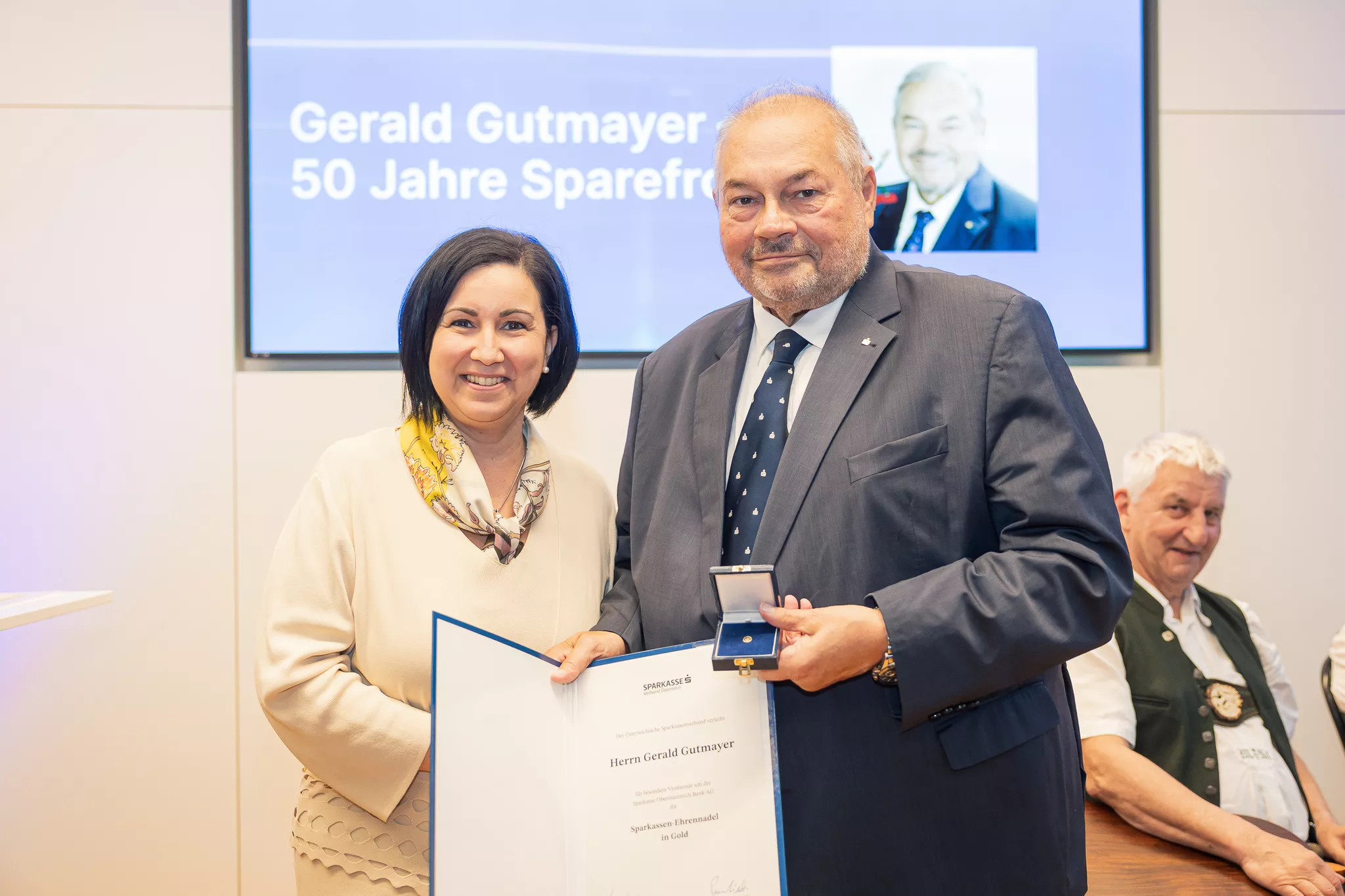 50 Jahre Sparkasse OÖ: Banker Gerald Gutmayer feiert goldenes ...