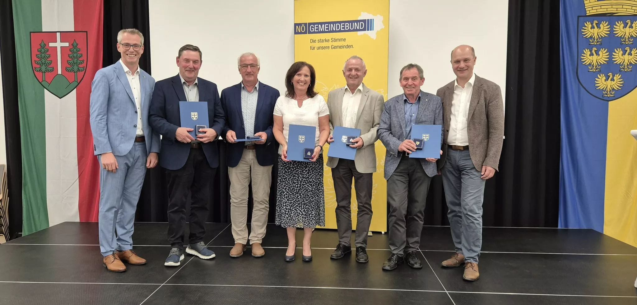 Goldene Verdienstmedaille: Auszeichnung für Stegh und Fürst - Steyr ...