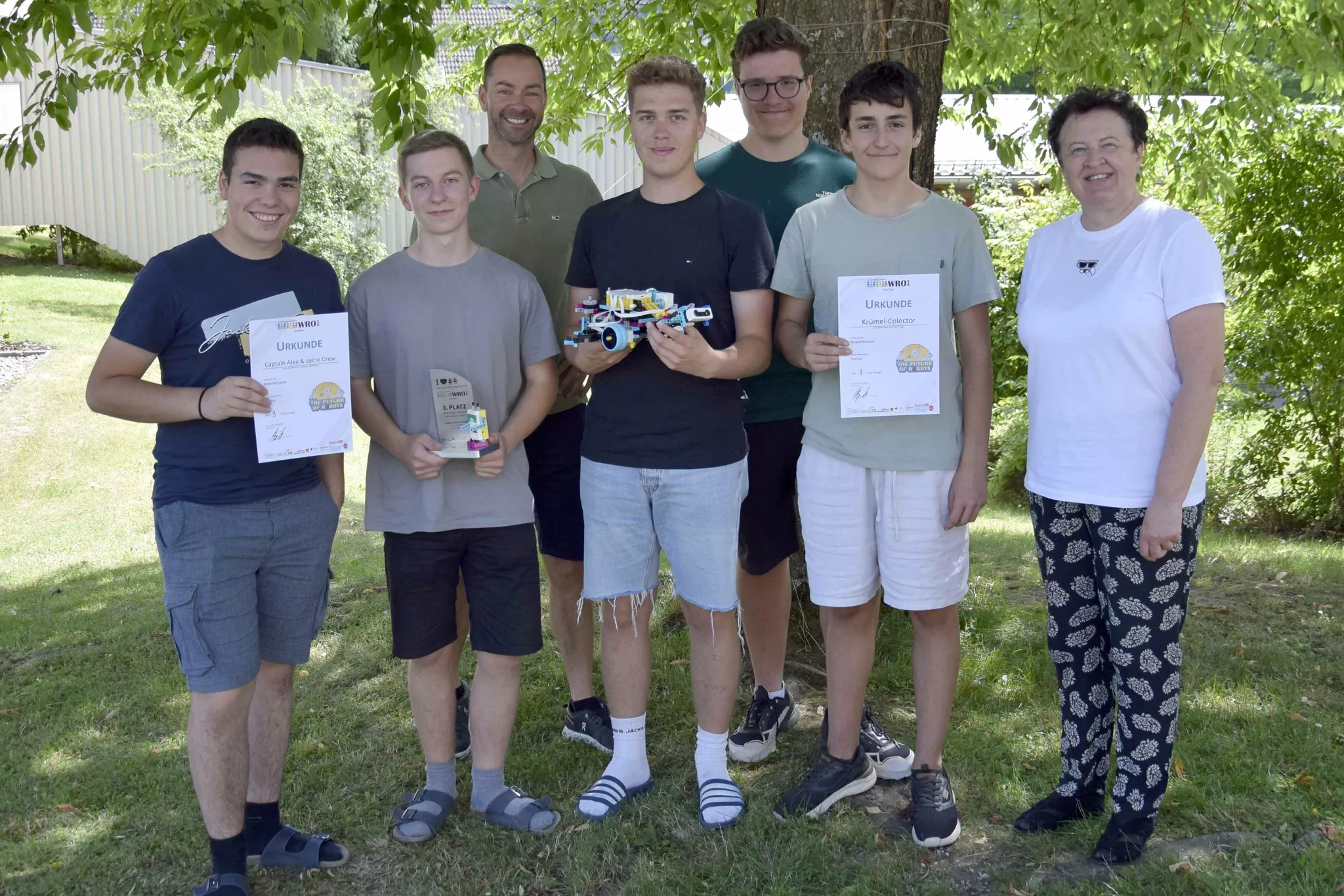 TFS Haslach: Technische Fachschüler überzeugen bei World Robot Olympiad ...