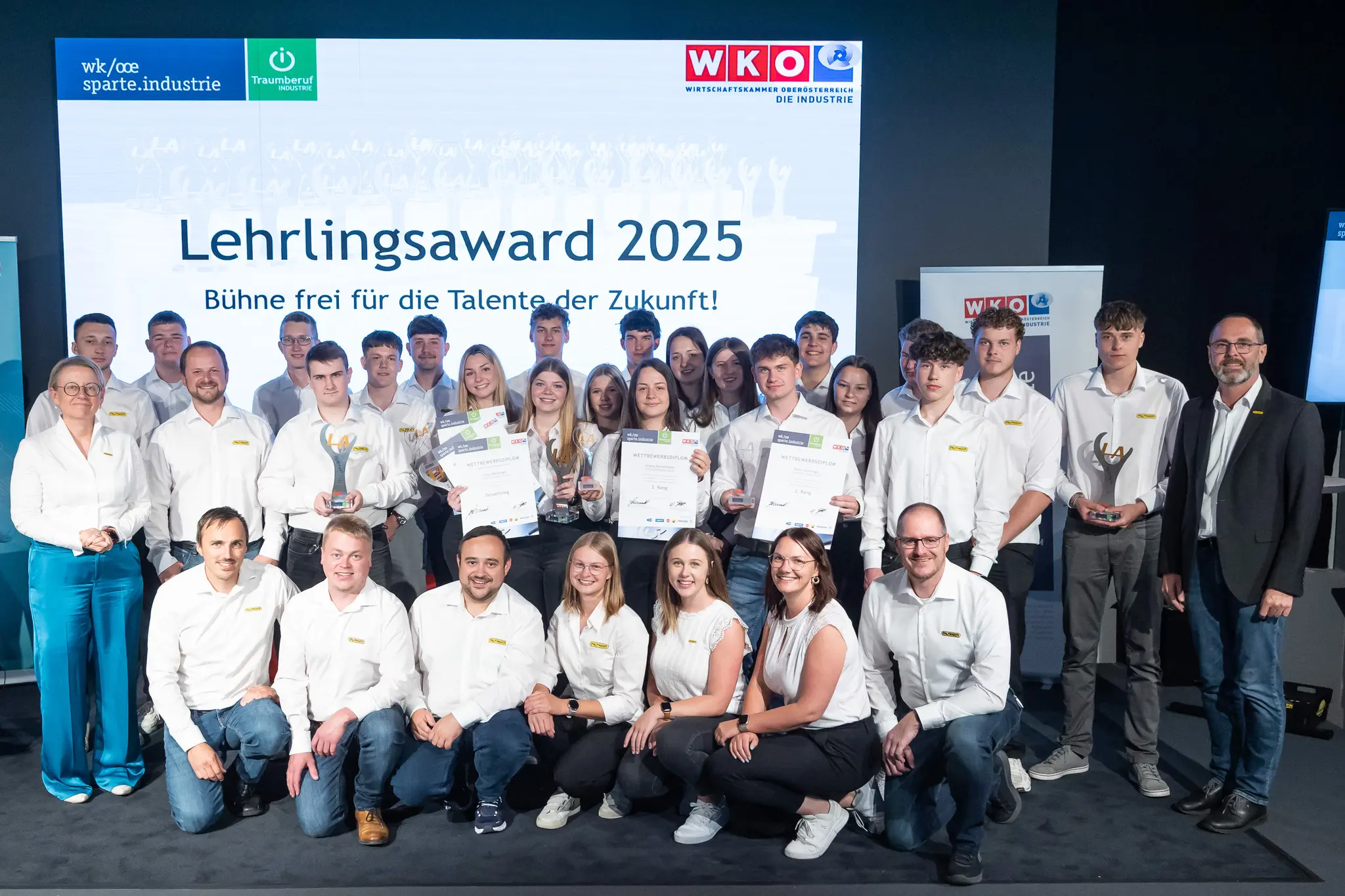 Unternehmen Palfinger: Lehrlinge überzeugen beim Lehrlingswettbewerb - Flachgau