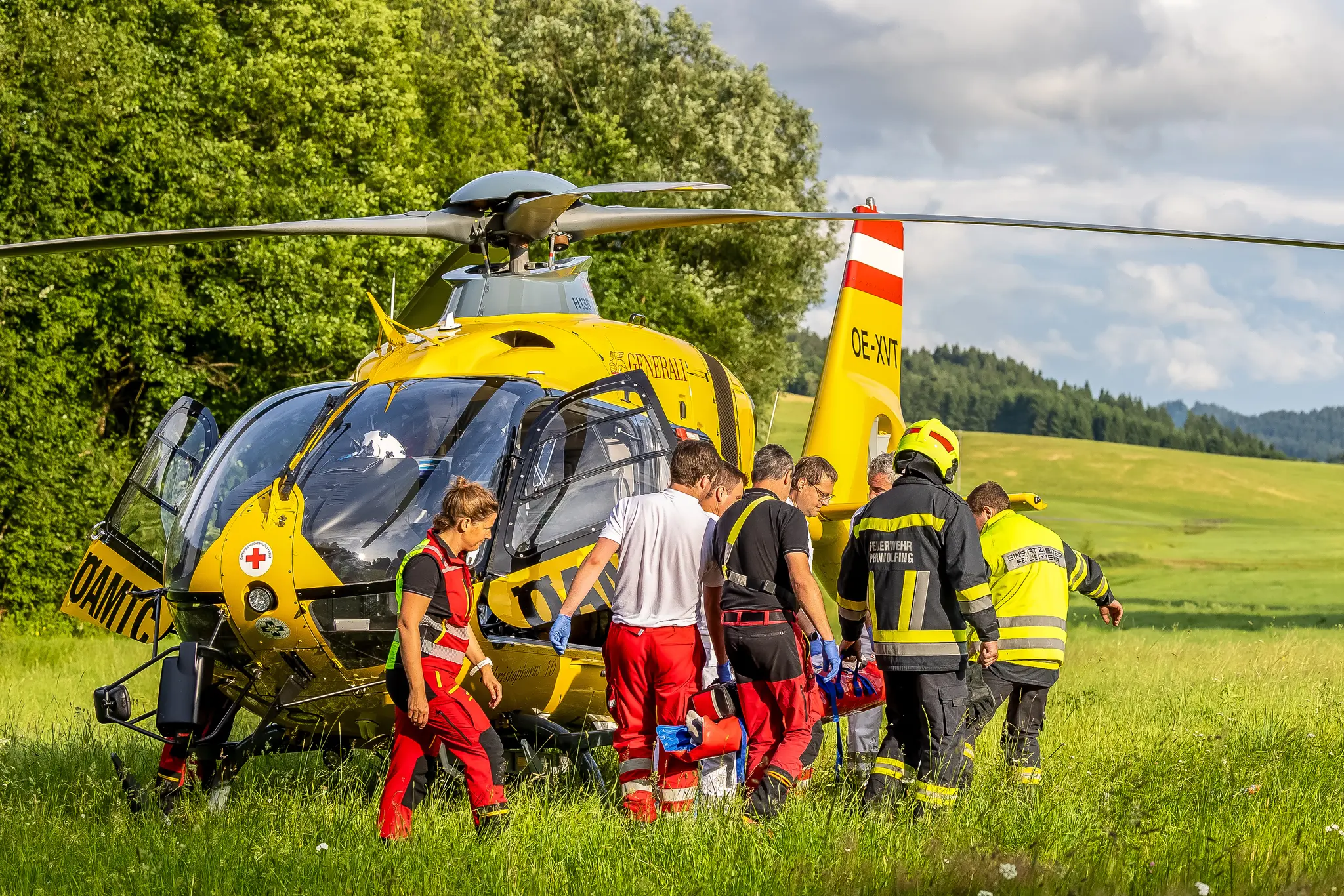 Rettungshubschrauber im Einsatz: 21-Jährige bei Motocross-Unfall schwer verletzt - Rohrbach