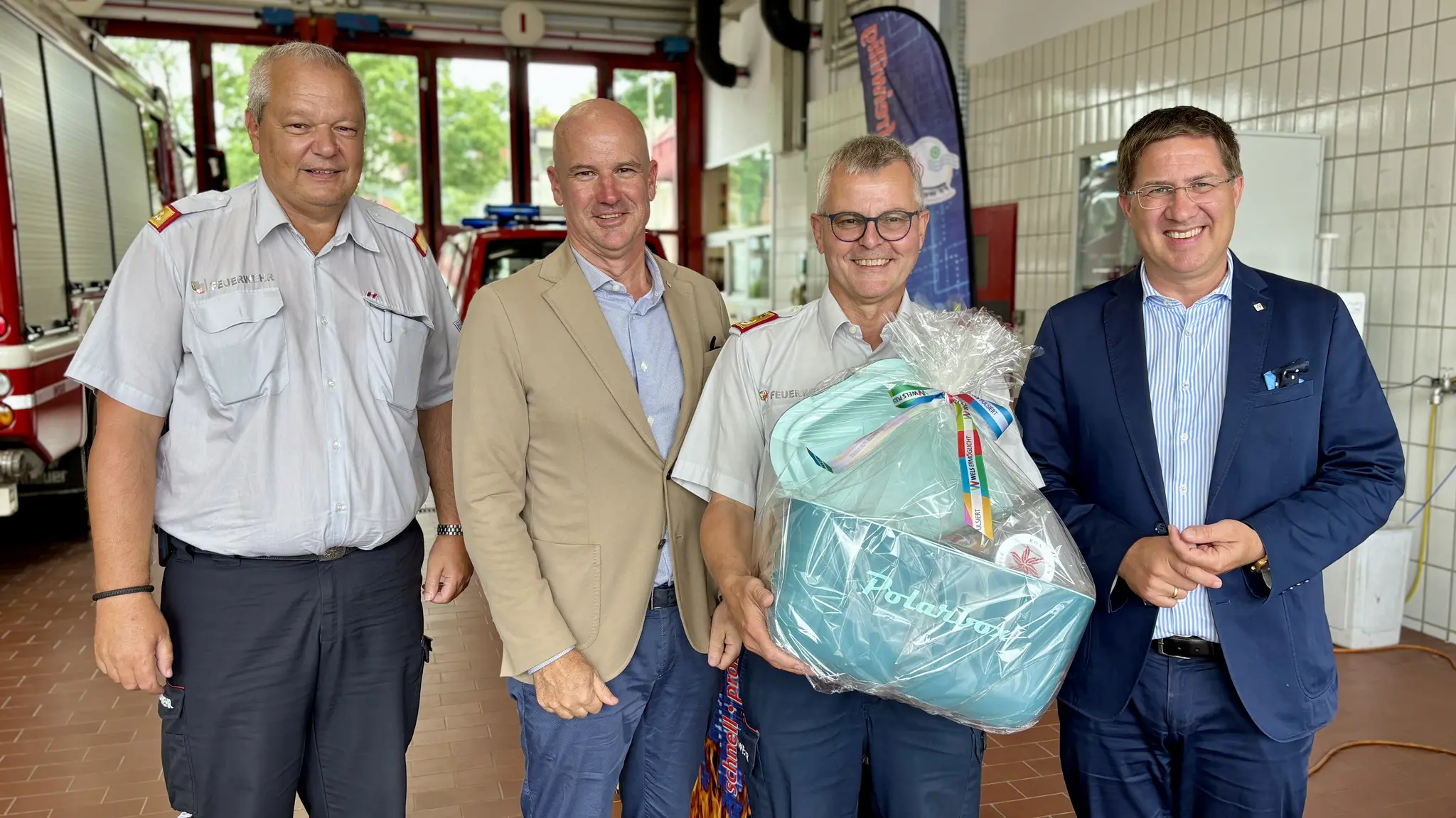 Mehr als 30 Jahre für die Welser Feuerwehr: Franz Humer verabschiedet ...
