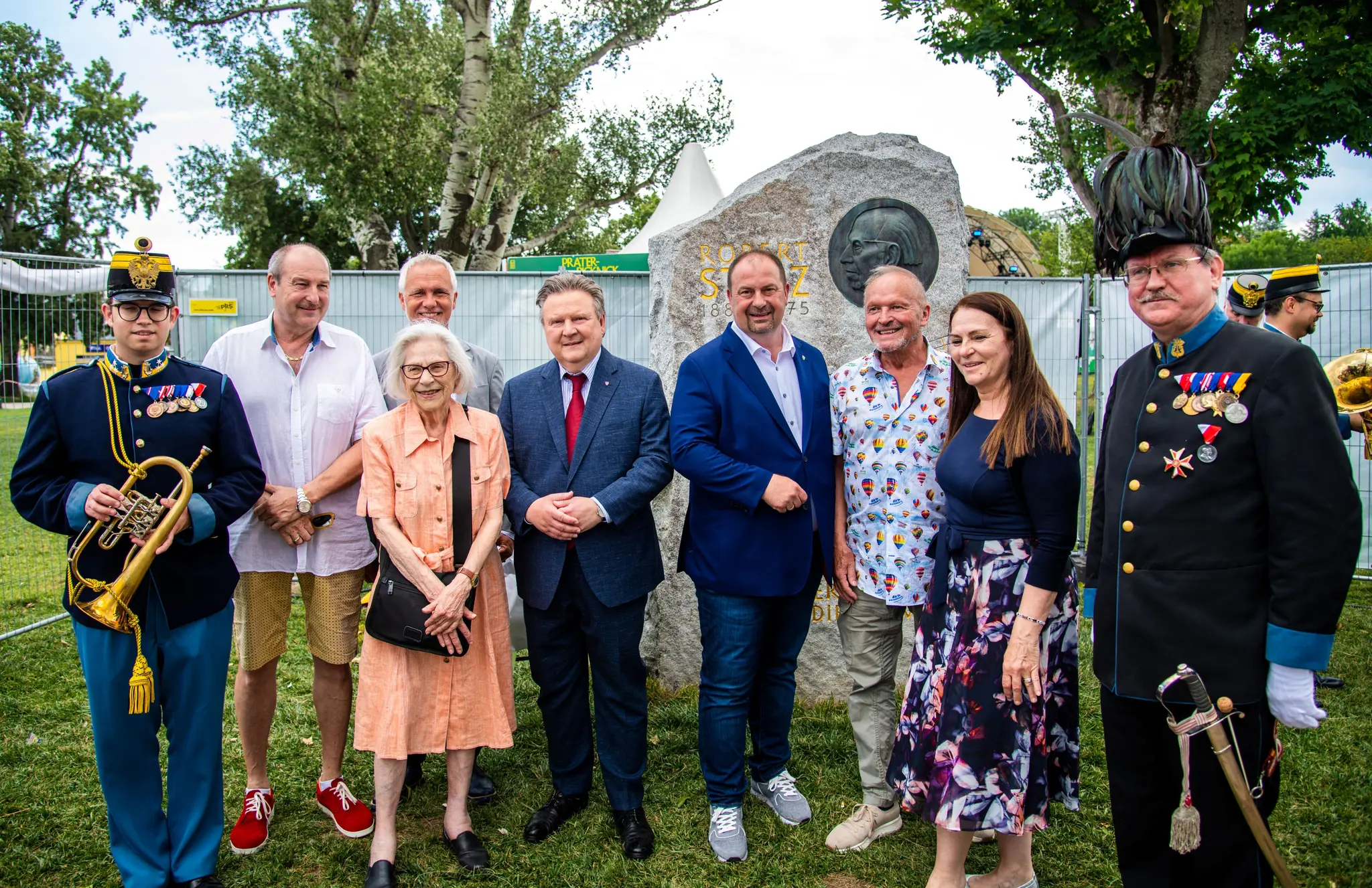 Mit Bürgermeister: Deutschmeister-Konzert im Prater zu Ehren von Robert ...