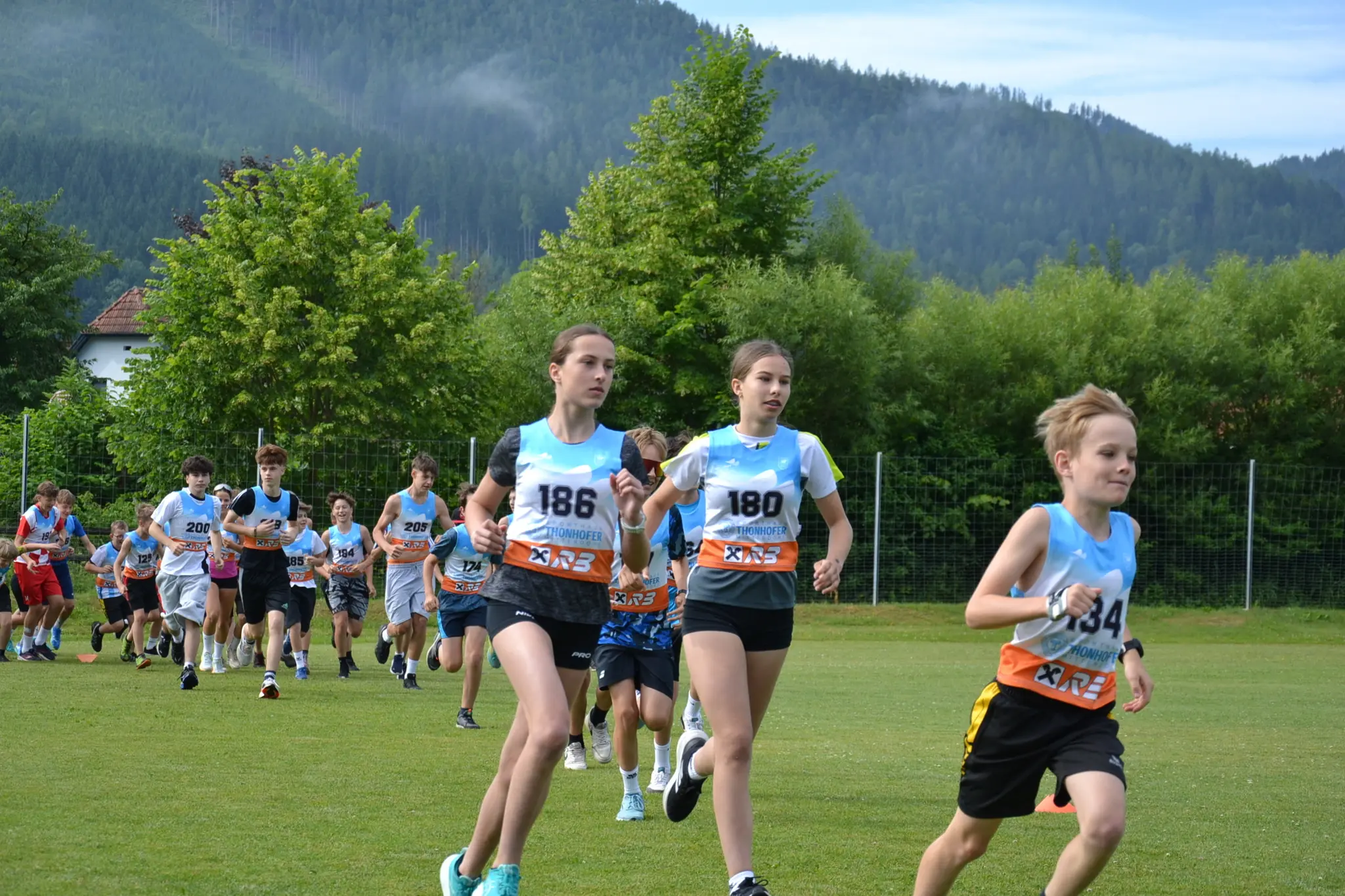 Young Caritas-Laufwunder: Langenwanger Schüler laufen für den guten Zweck - Mürztal