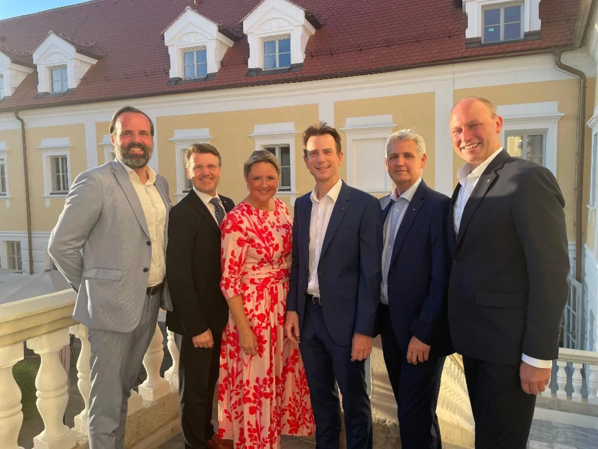 Rotary Club Krems-Wachau: Präsidentenübergabe im Schloss Haindorf - Krems
