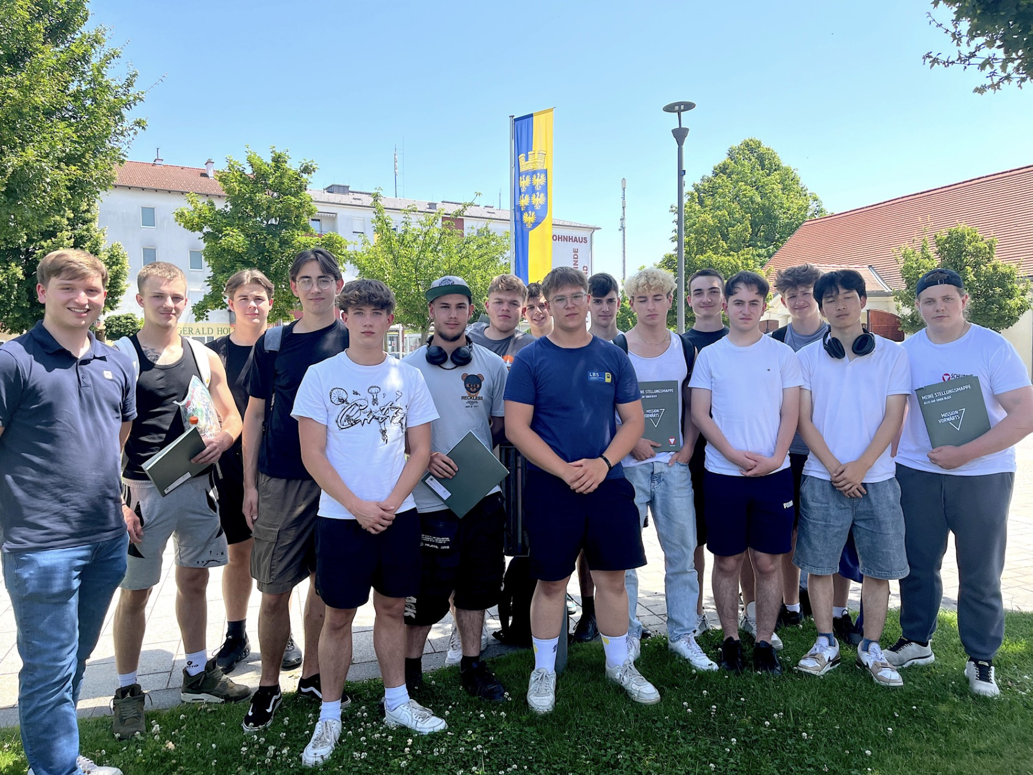 Gemeinde Fischamend: Nach Musterung auf ein gutes Essen eingeladen ...