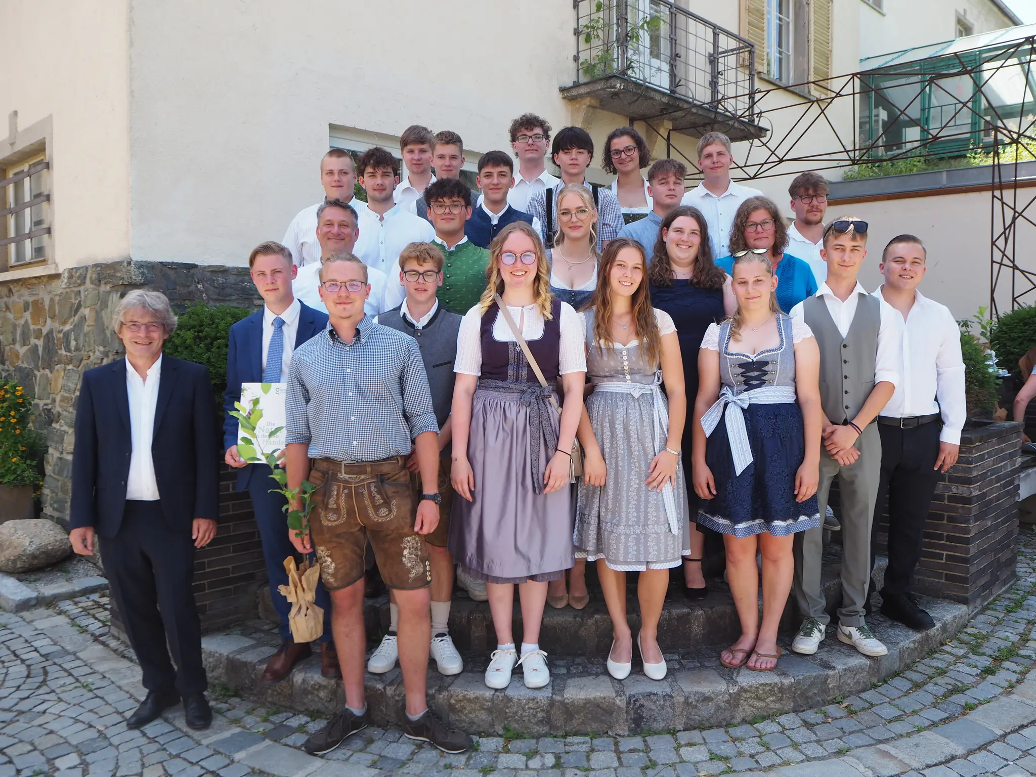 „Einmal Langenloiser – immer Langenloiser“: 42 Absolventen feiern ihren ...