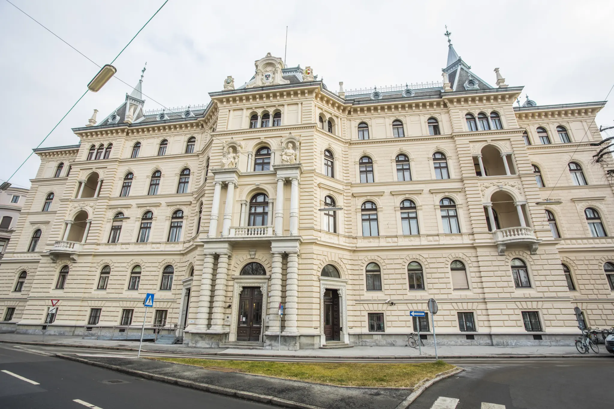 FPÖ Finanzskandal: KFG zieht dreimal gegen die FPÖ vor Gericht - Graz