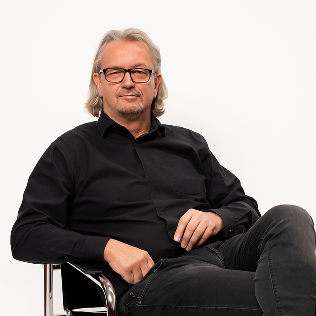 Lesung aus erstem Roman: Robert Eichenauer auf der ORF Hör- und ...