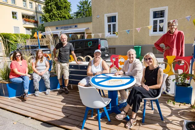 Orte der Begegnung in der Stadt Salzburg: Neues Parklet in der ...