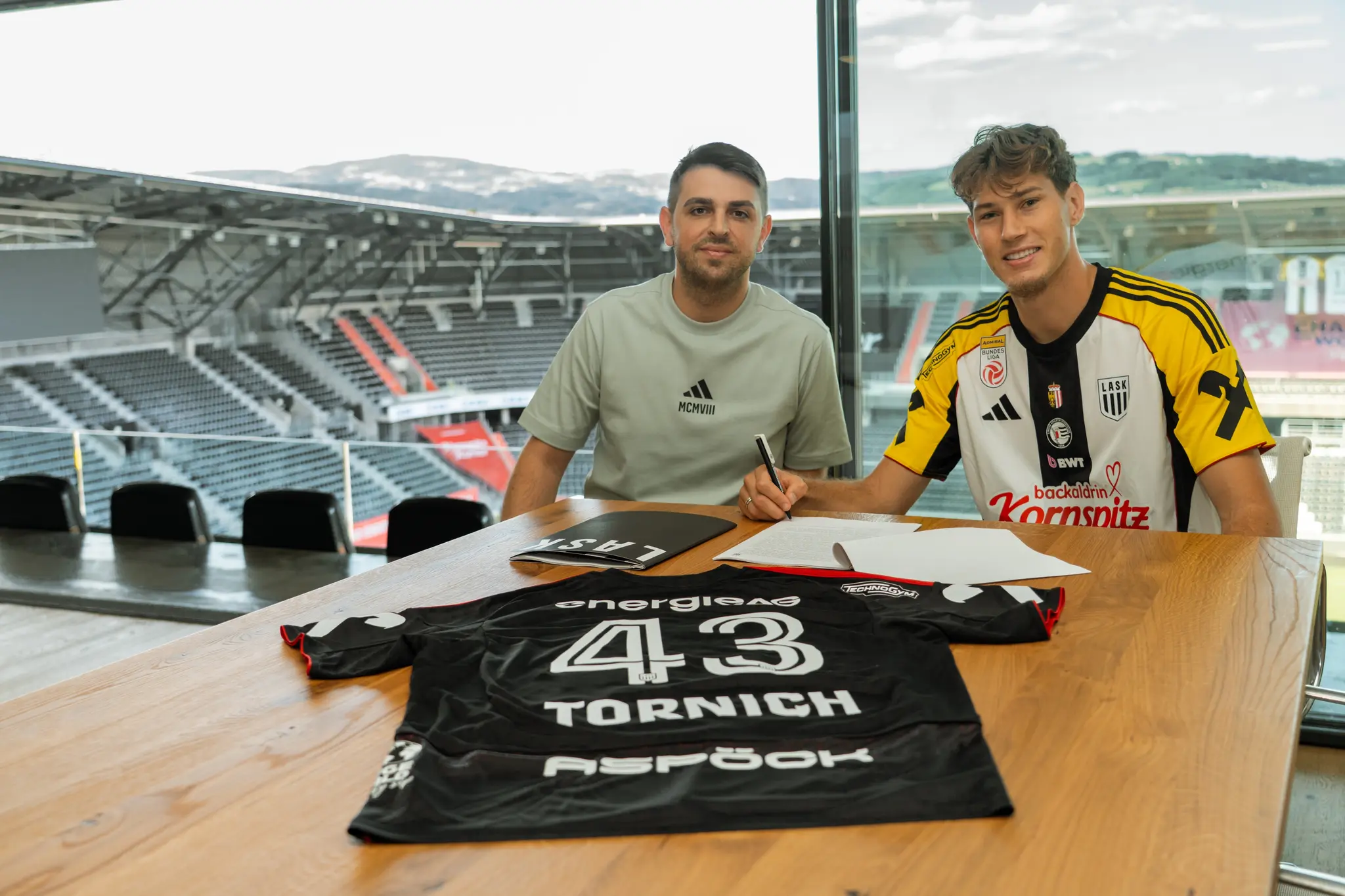 Brasilianer statt Boateng: LASK verpflichtet neuen Innenverteidiger - Linz