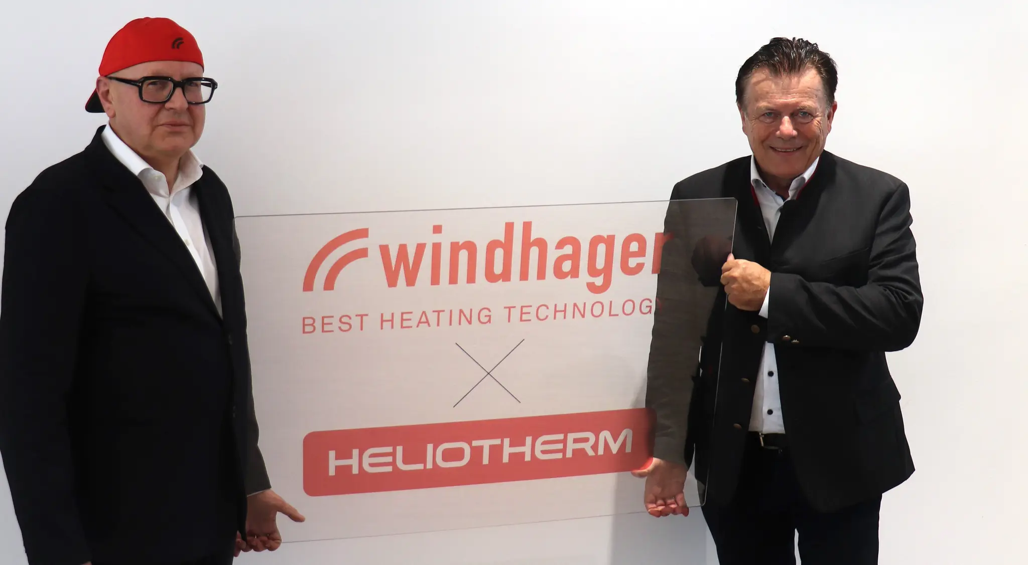 Biomasse trifft Wärmepumpe: Windhager startet gemeinsam mit Heliotherm ...