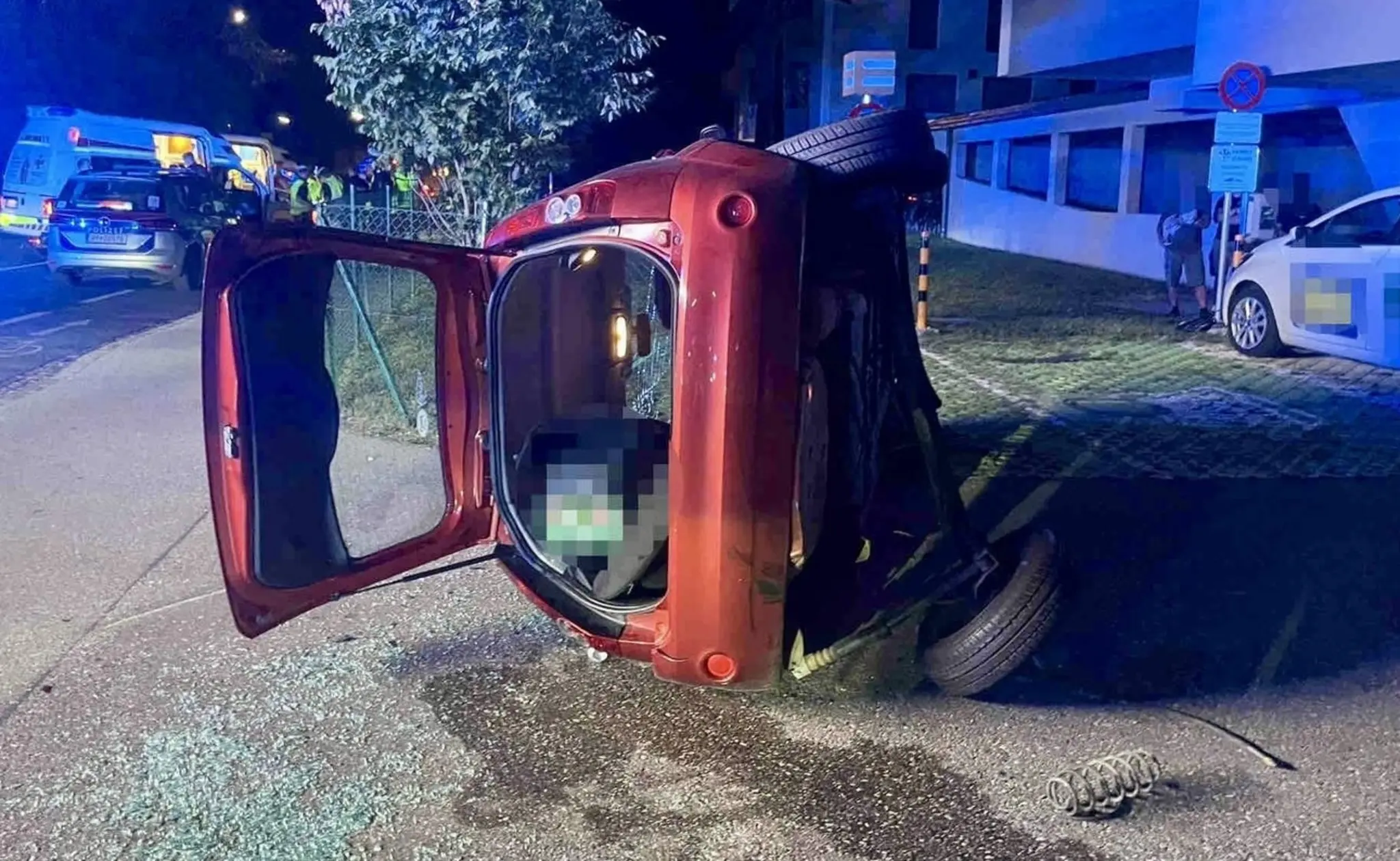 Lenker betrunken: Drei Kinder bei schwerem Unfall in Klagenfurt verletzt - Klagenfurt