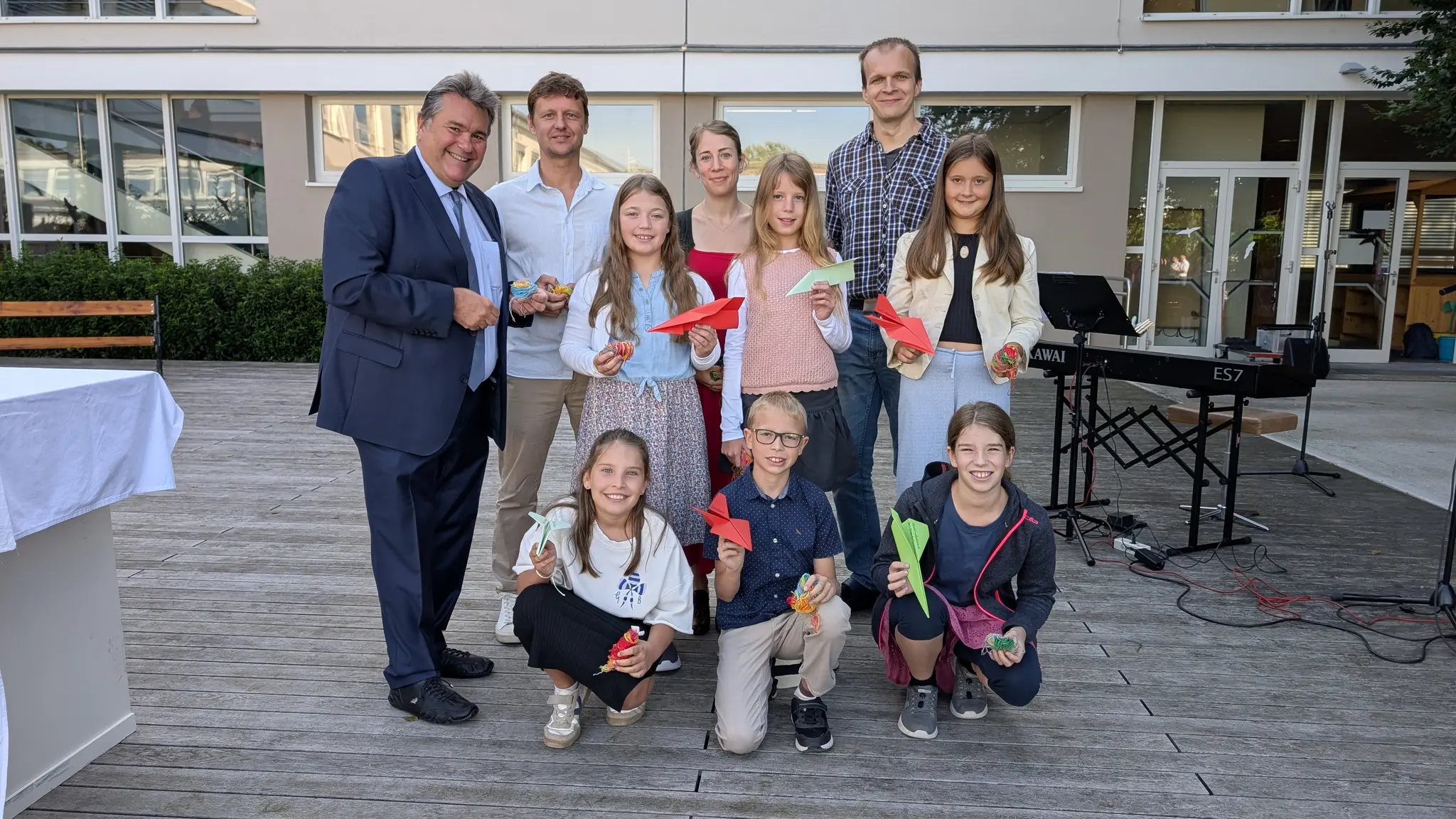 Gymnasium Horn startet bunt: Mit Wollfäden und Witz ins neue Schuljahr ...