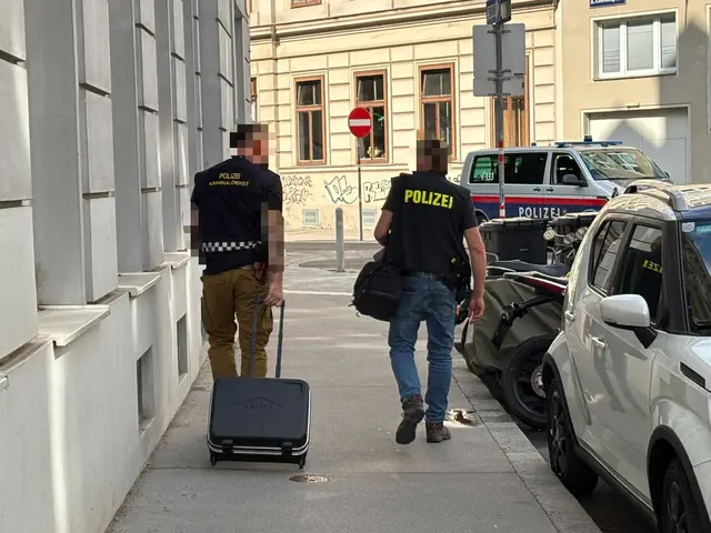 Razzia bei Neonazi Küssel: Ministerium bestätigt "Amtshandlung" in Wien ...