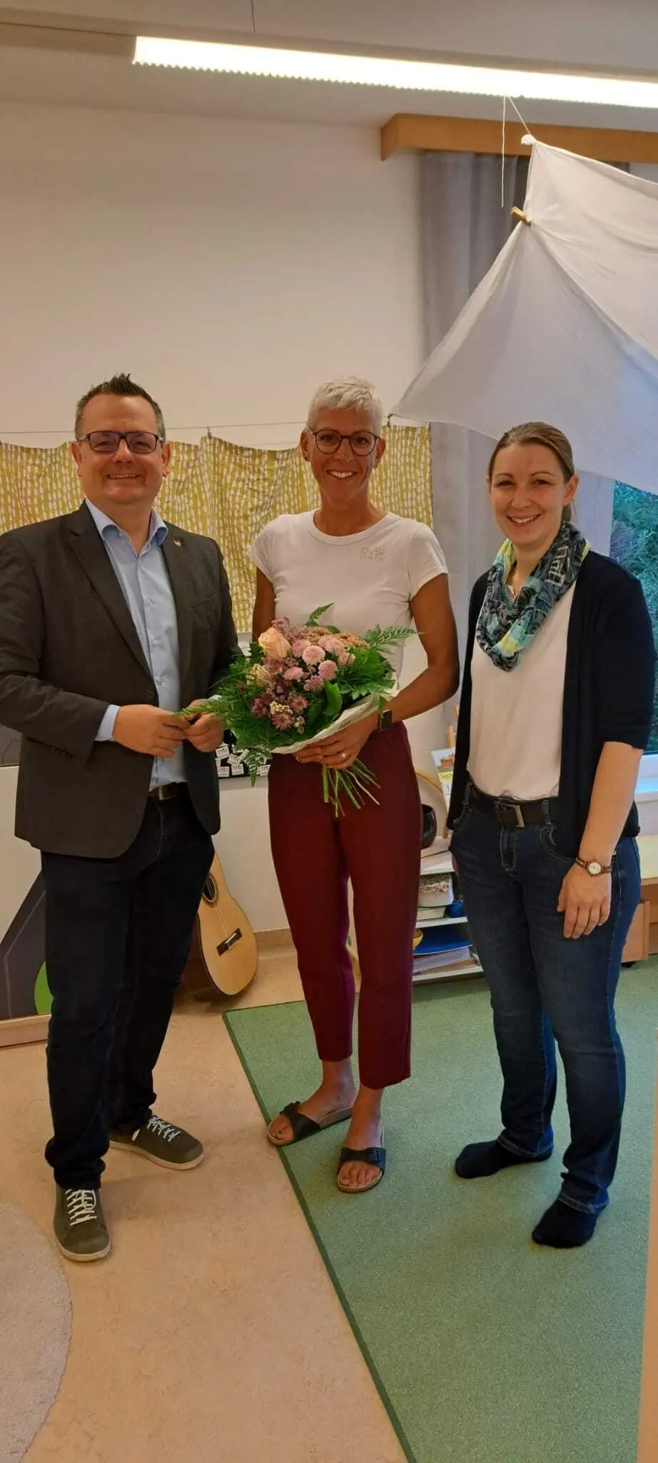 Zwischen Spielzeug und Administration: Neue Leitung im Kindergarten ...
