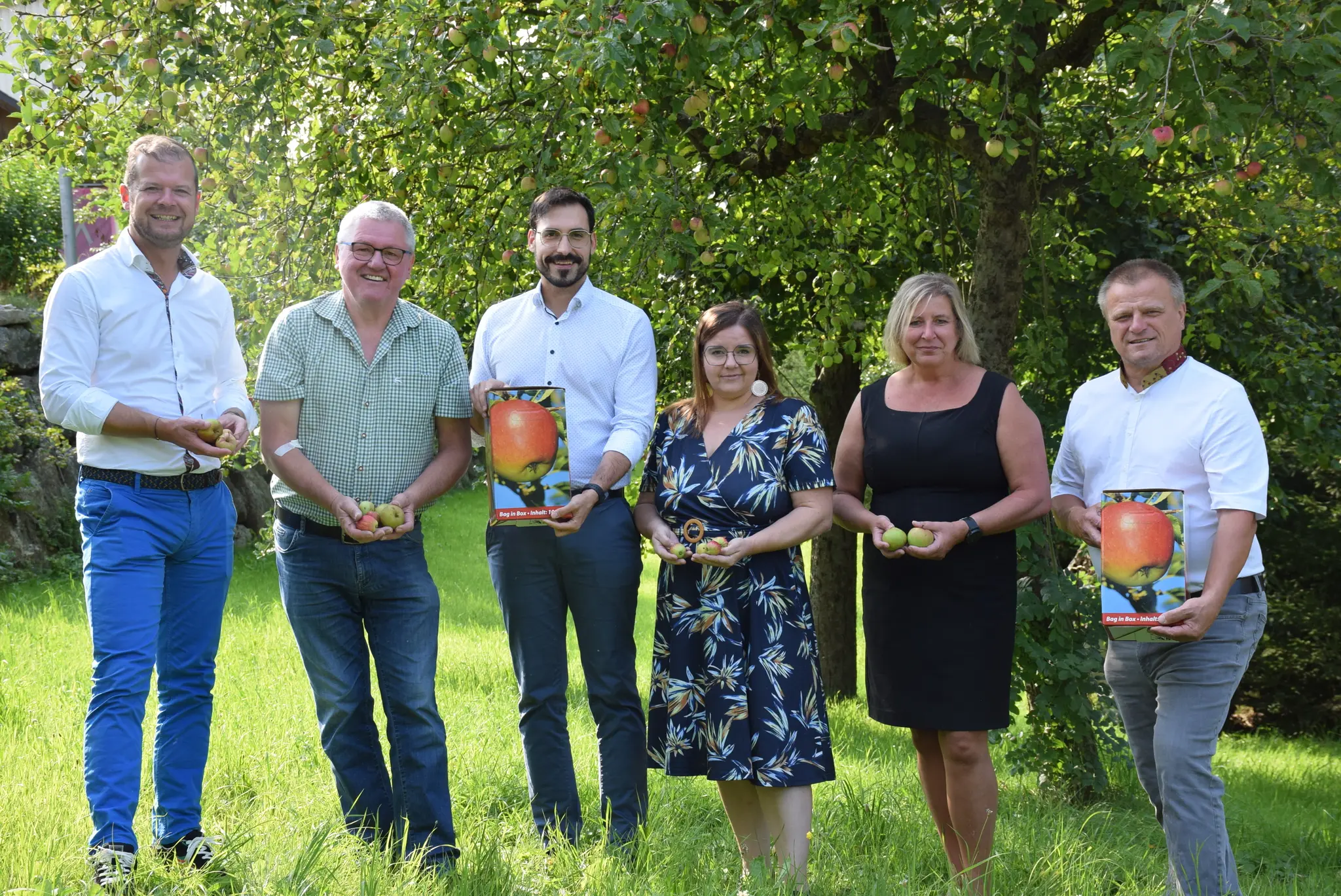 Verarbeiten statt vergeuden: Amstettner pressen ihren eigenen Apfelsaft ...