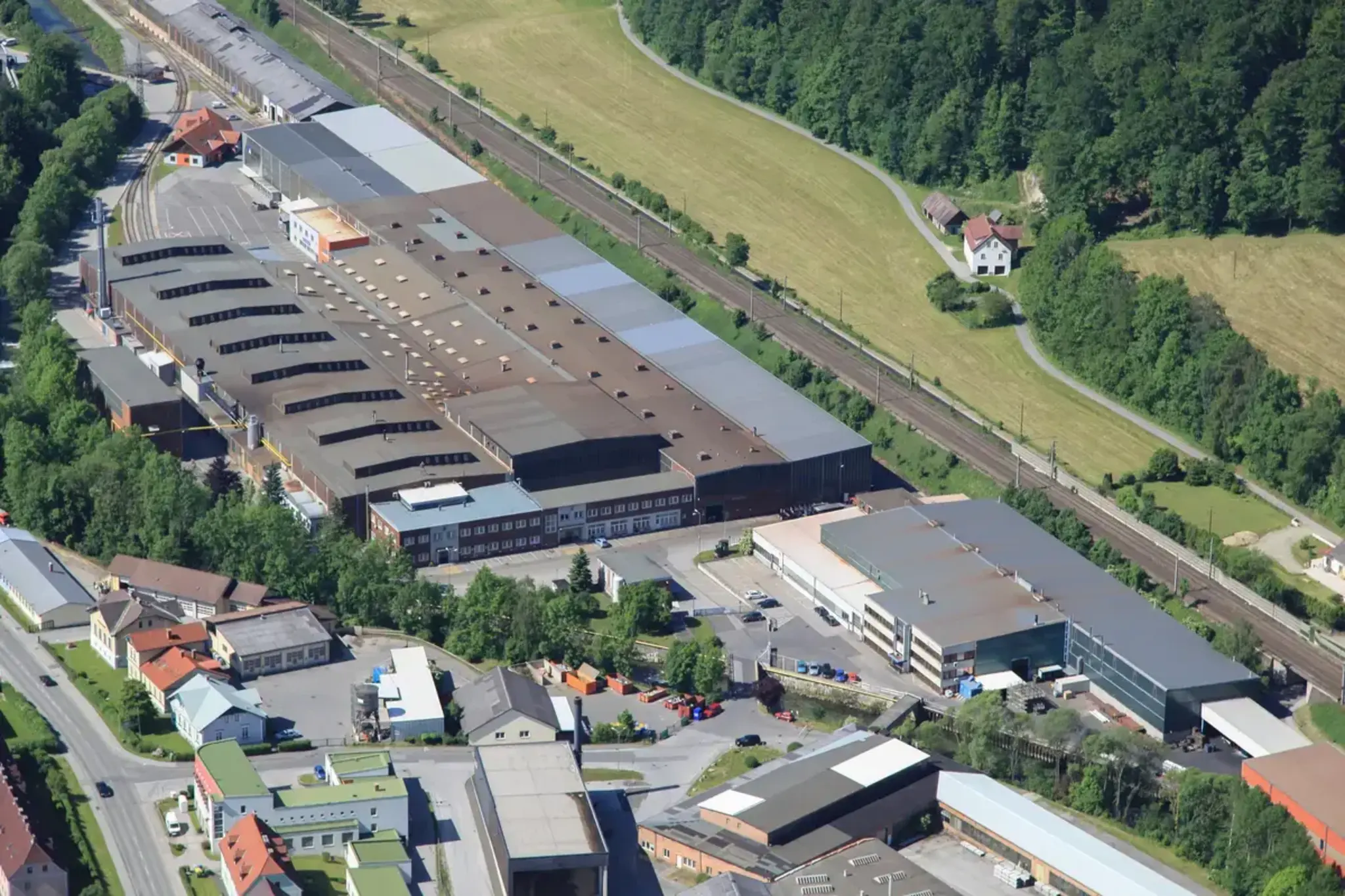 Böhler Bleche Mürzzuschlag: Reaktionen auf mögliche Böhler-Schließung ...