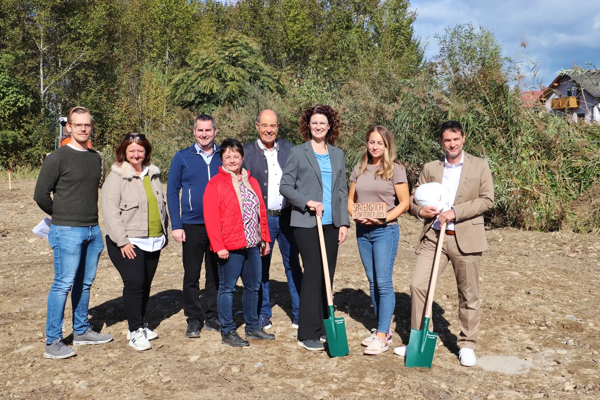 Spatenstich, Mitarbeiter gesucht: Petric Innovations baut Firmendomizil ...