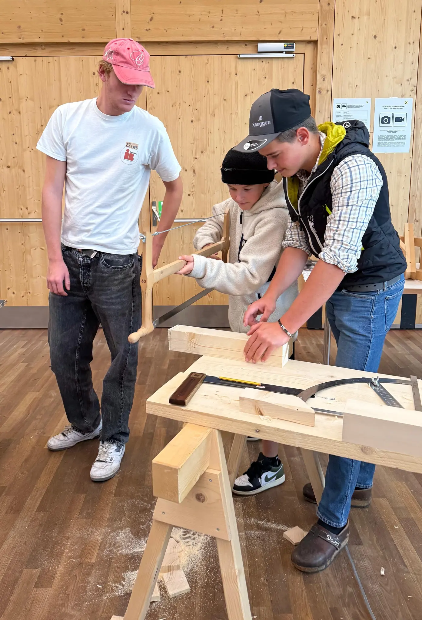 JobIT 2025: Über 350 Jugendliche entdecken Ausbildungswege in Absam ...