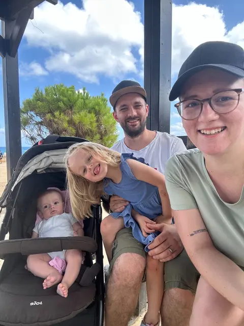 Adé Austria, hallo Zypern: Junge Familie aus Dorf an der Pram wandert ...
