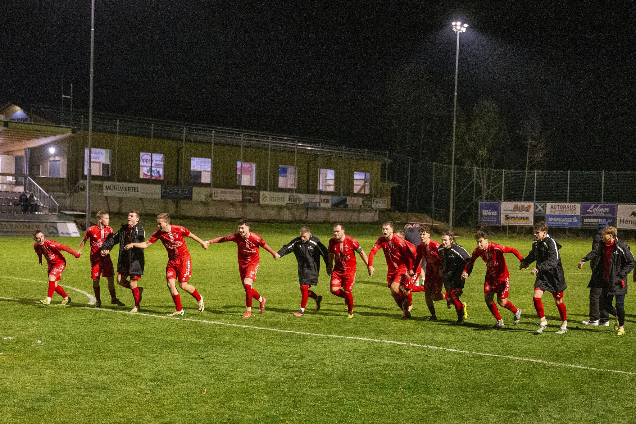 Bezirksliga Nord: Schmankerldorfkicker schlugen Admiraner im neuen Flutlicht - Urfahr-Umgebung
