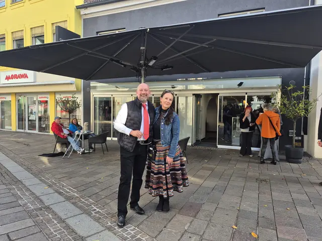 Traditionscafé in Bruck wieder offen: "Das" Schloffer kehrt zurück ...