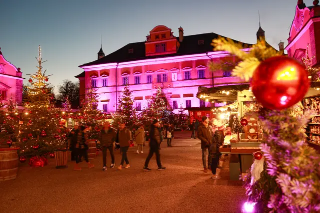 Schloss Hellbrunn Salzburg: Märchenhafter Hellbrunner Adventzauber - Tennengau