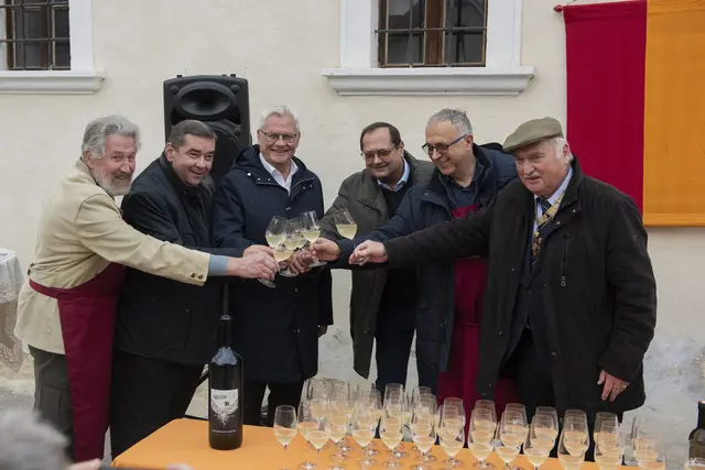 St. Georgener Rebe: Weinsegnung des „Mater Veltlinis“ im Alten ...