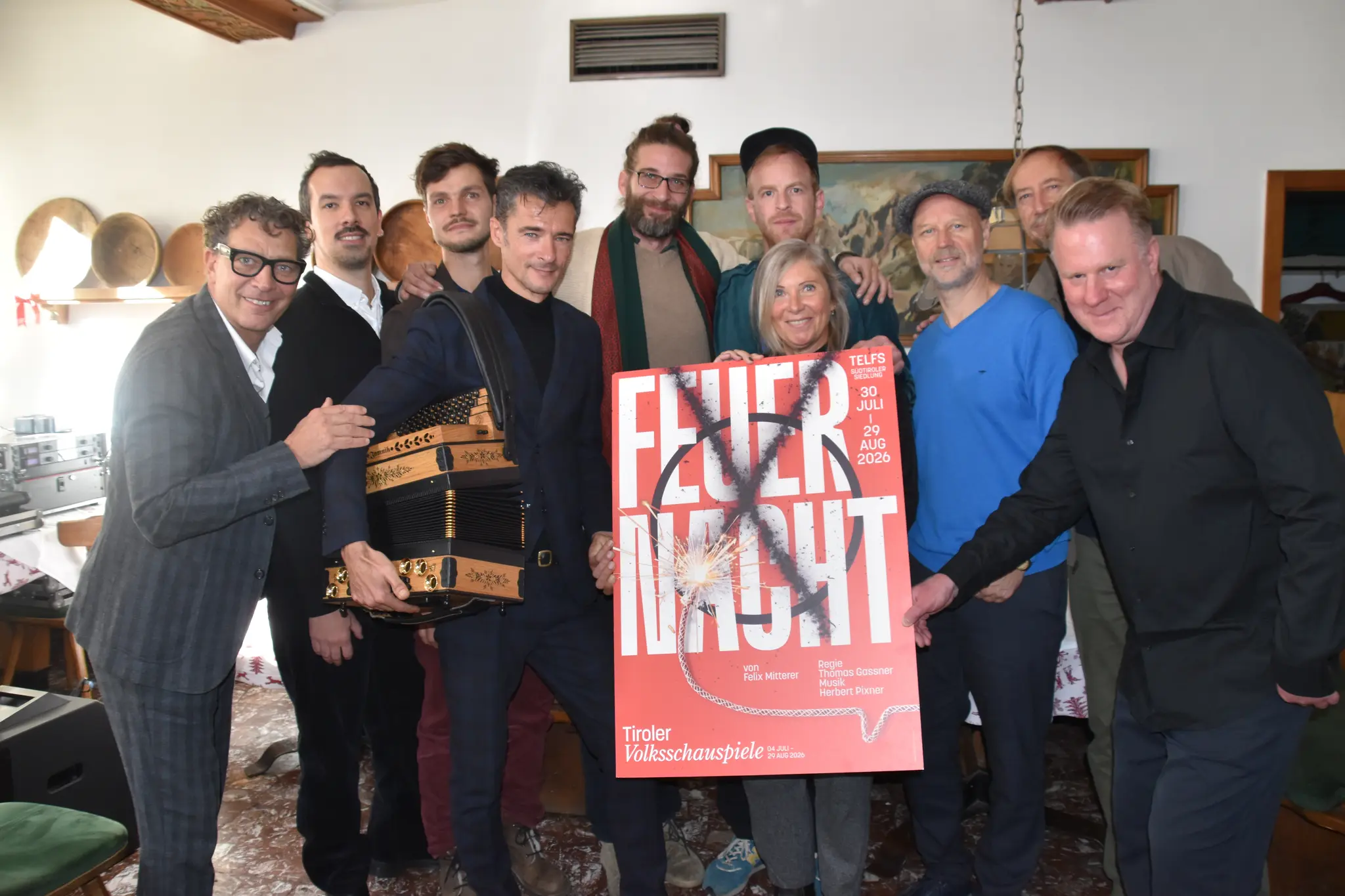 Tiroler Volksschauspiele 2026: Mitterers Feuernacht und Pixner live - Telfs