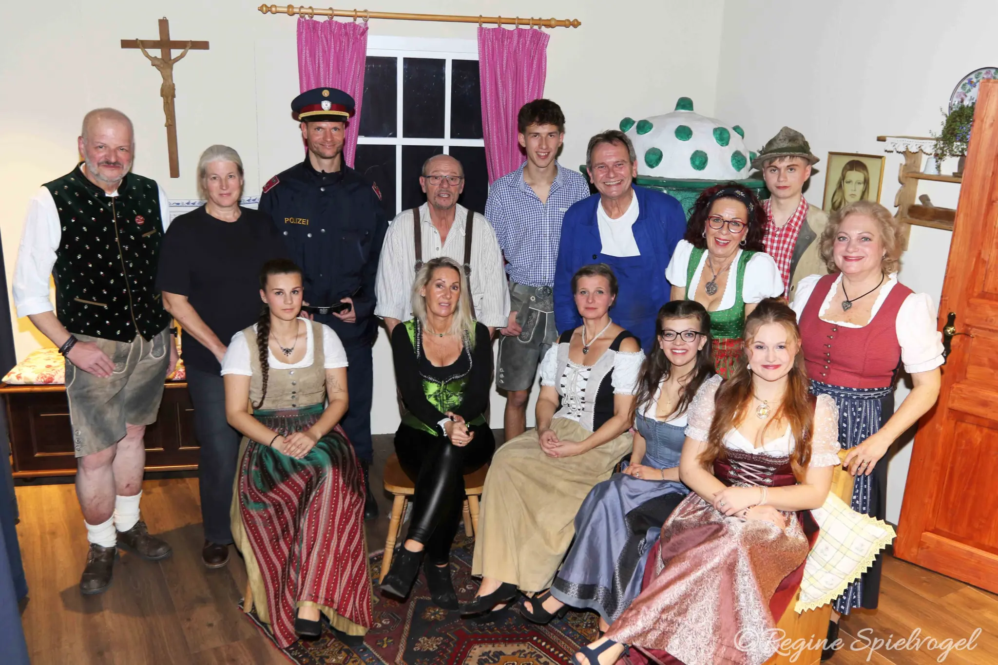 Premiere der Wientalbühne: Brautschau im Irrenhaus - Purkersdorf