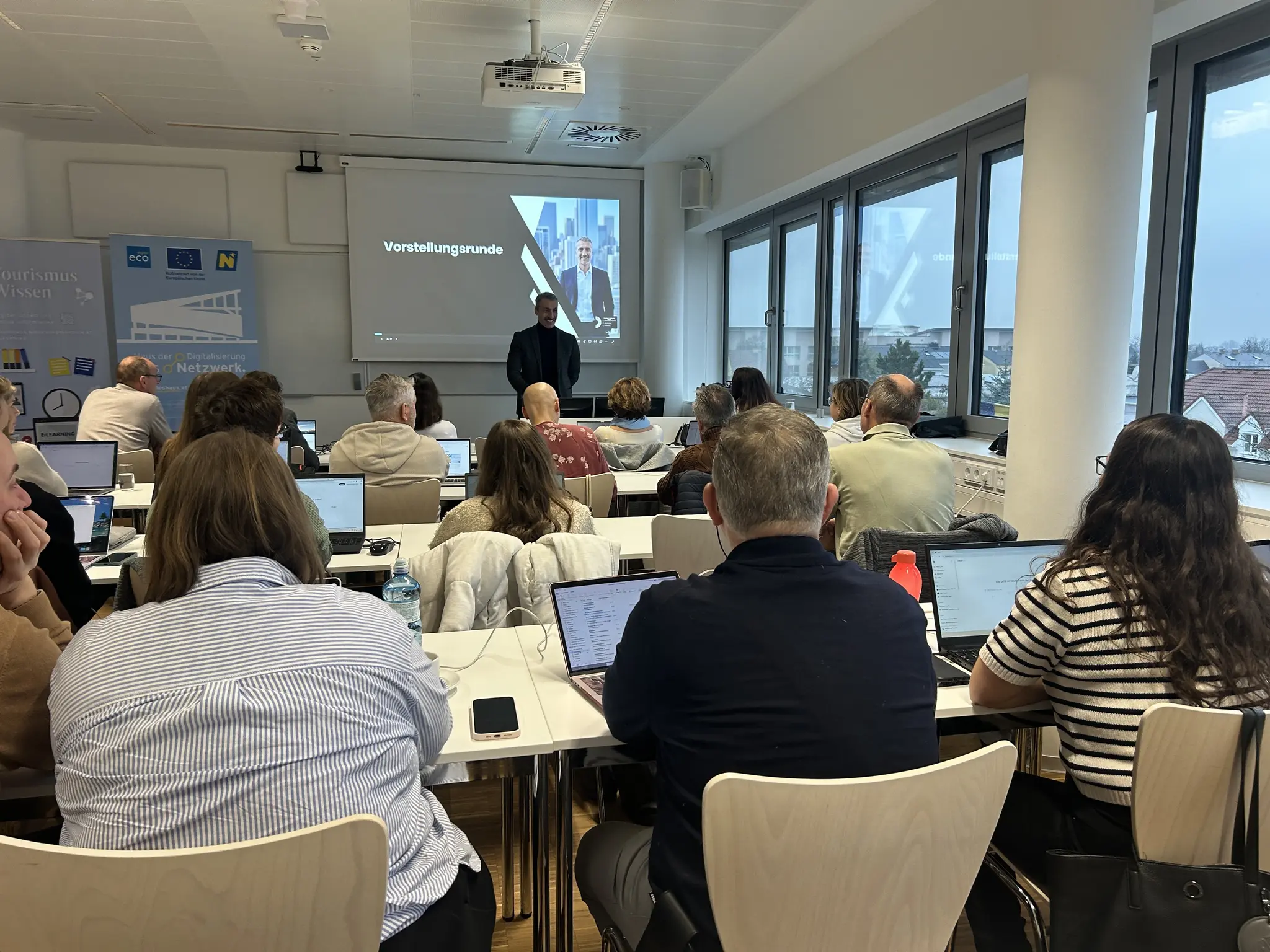 KI im Tourismus: Ausgebuchter Workshop im Haus der Digitalisierung ...