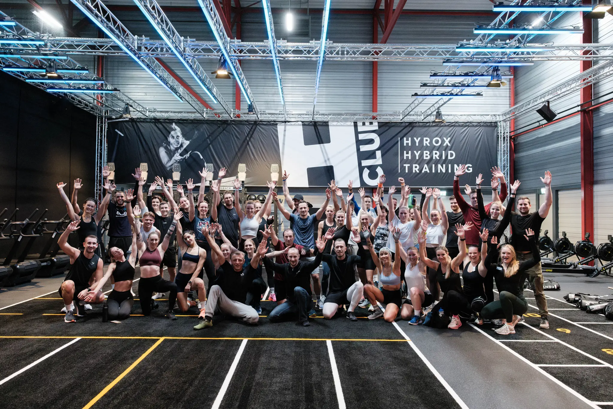 Hyrox Performance Center Linz: F10 Sports- und Fitnessclub setzt neue ...