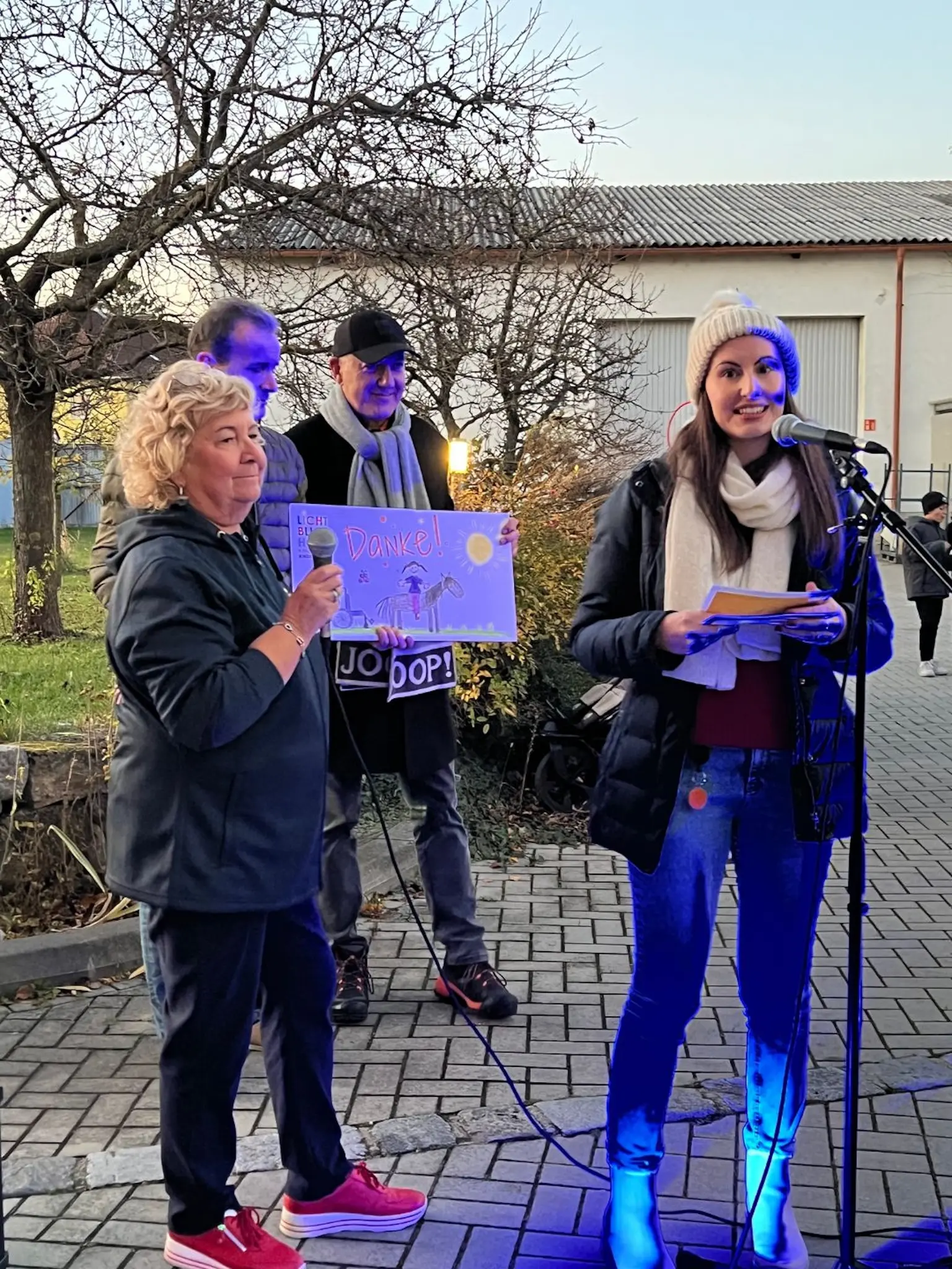 Beim Adventfunkeln: Brucker Firma Landgarten sammelt mehr als 4.000 ...