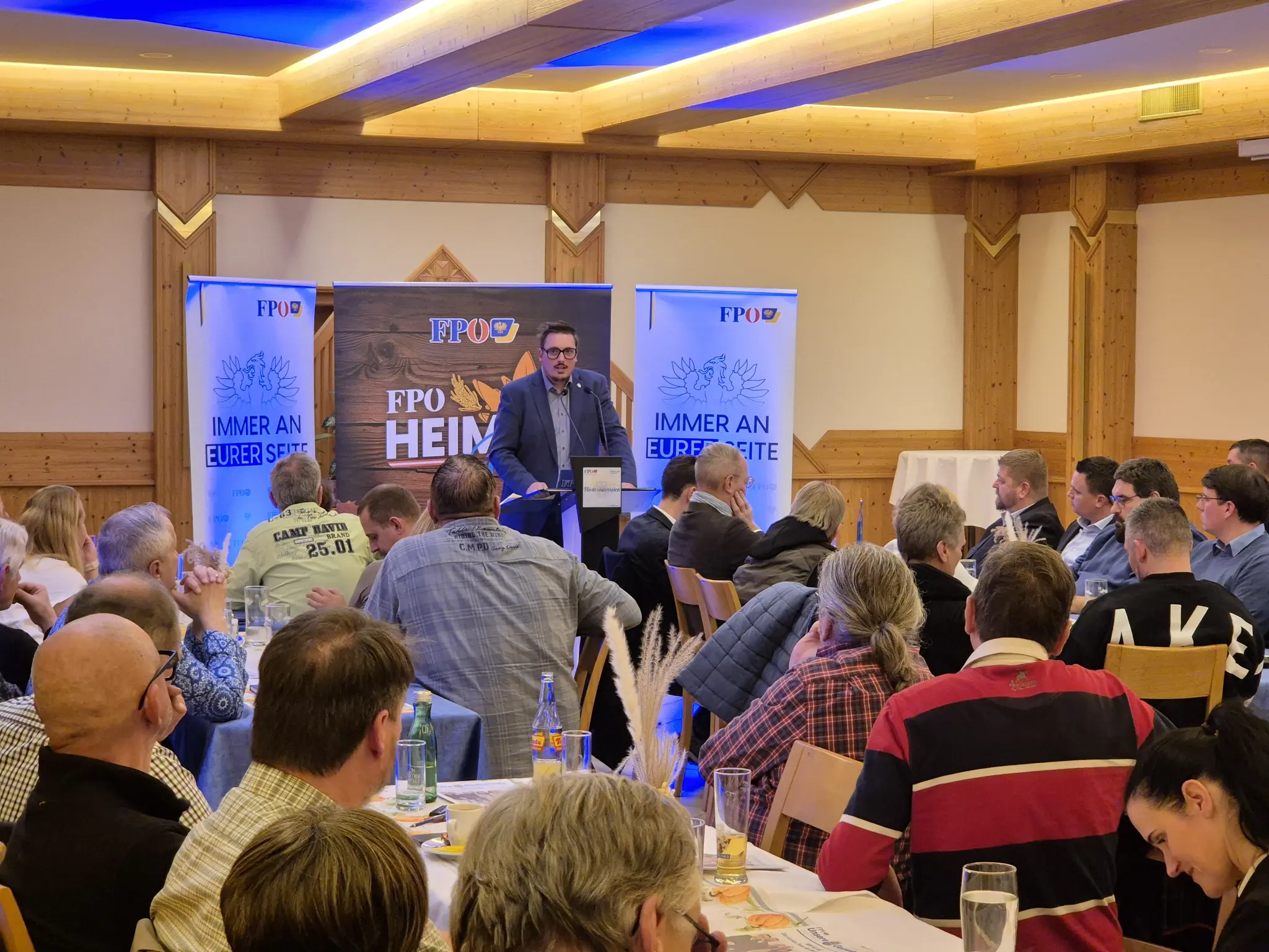 100 Interessierte: Volles Haus beim FPÖ-Bürgerstammtisch in Ollern - Tulln