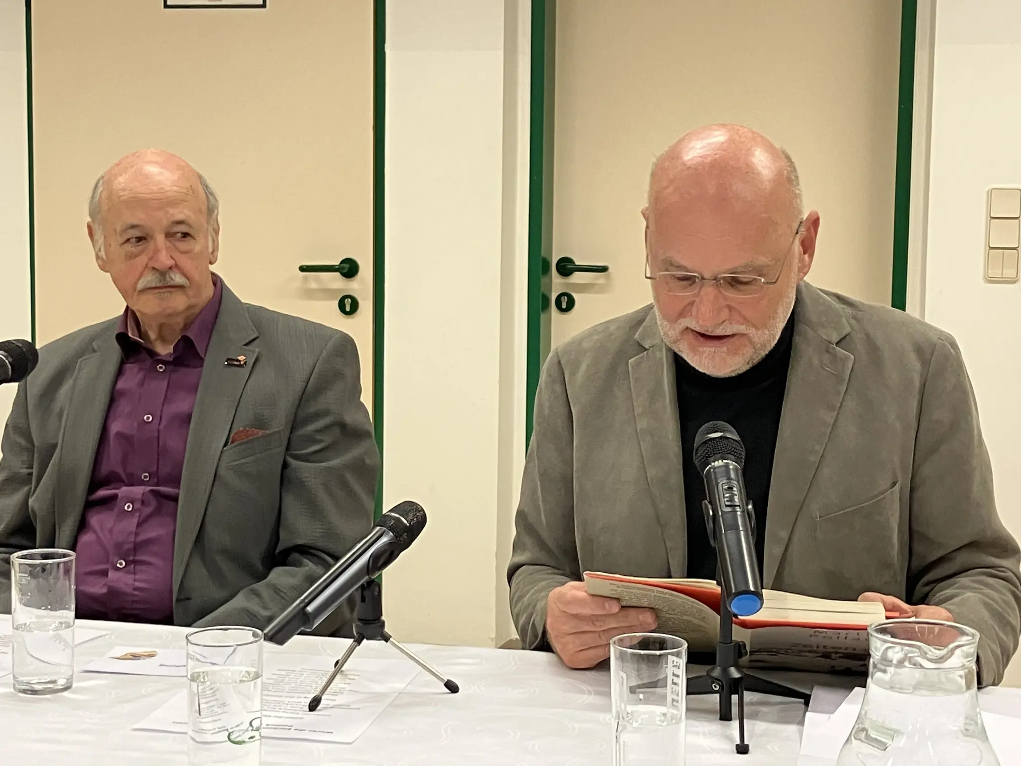 Hommage an Martin Pollack: Lesung und Gedenktafel-Enthüllung in ...