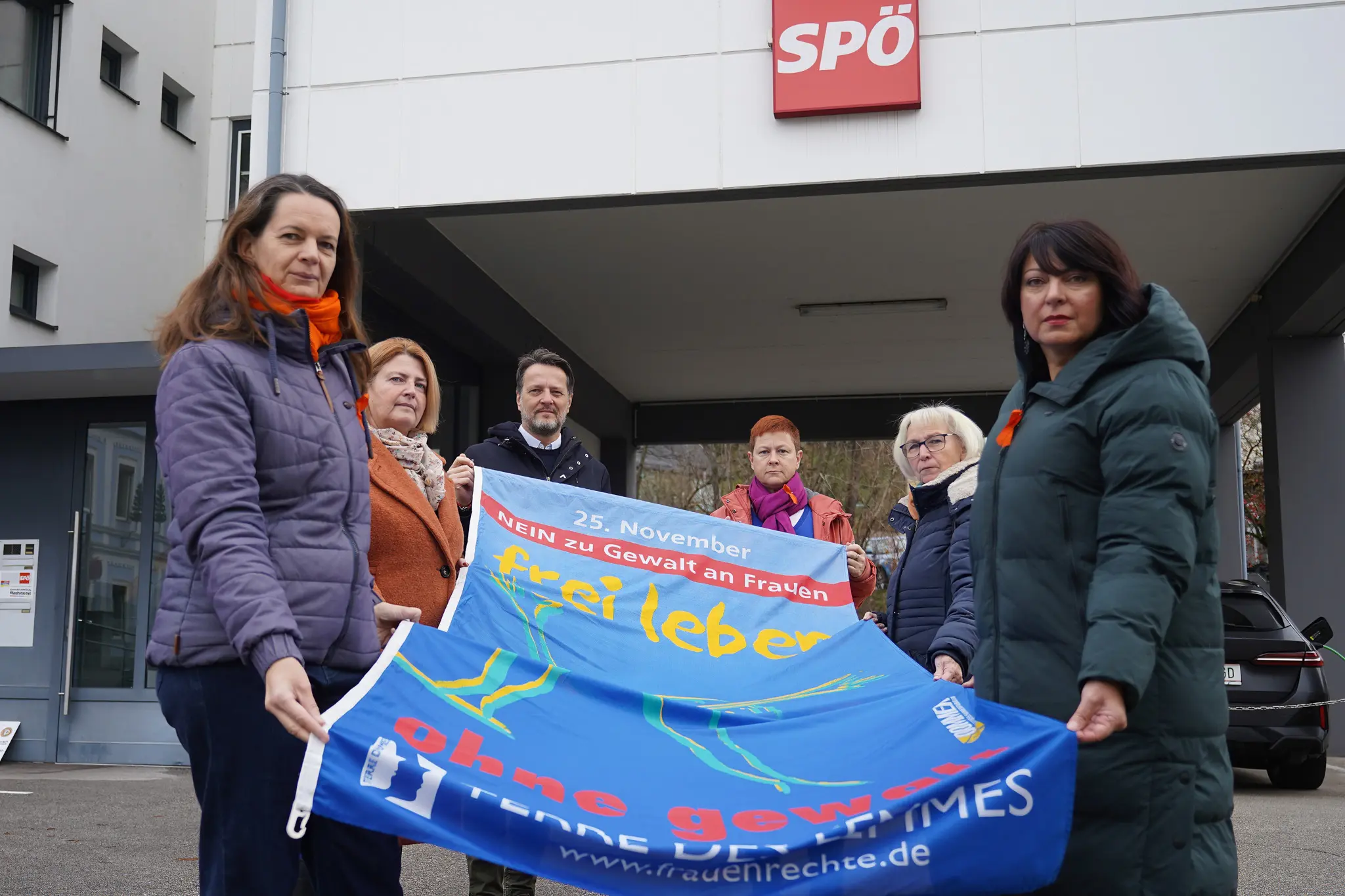 SPÖ Amstetten women raise flag against violence | News Minimalist