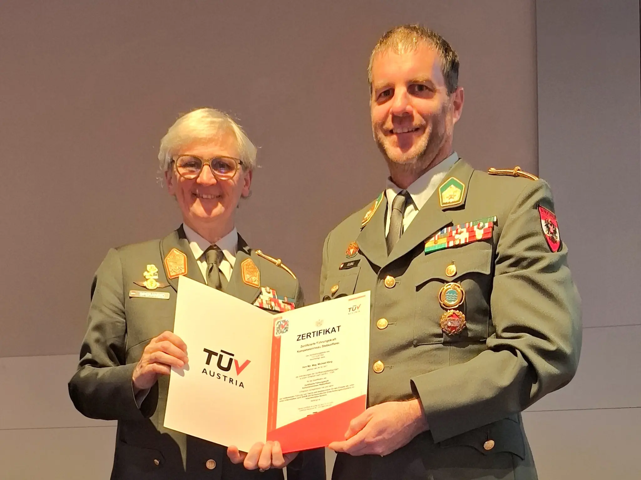 Zell am See: Michael Kling erhielt die TÜV Zertifizierung als ...