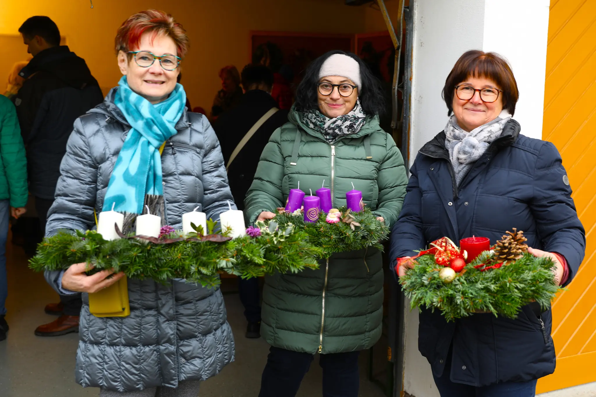 Pfarre St. Valentin: Adventmarkt mit Kekserlverkauf - Enns