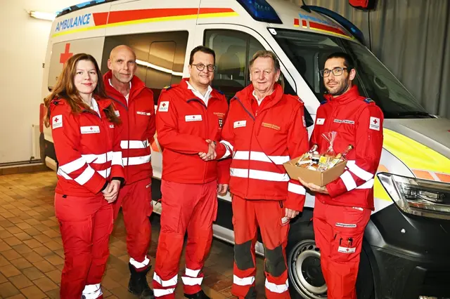 Zehn Jahre Suchhundestaffel Rotes Kreuz Poysdorf und Kommandoübergabe ...