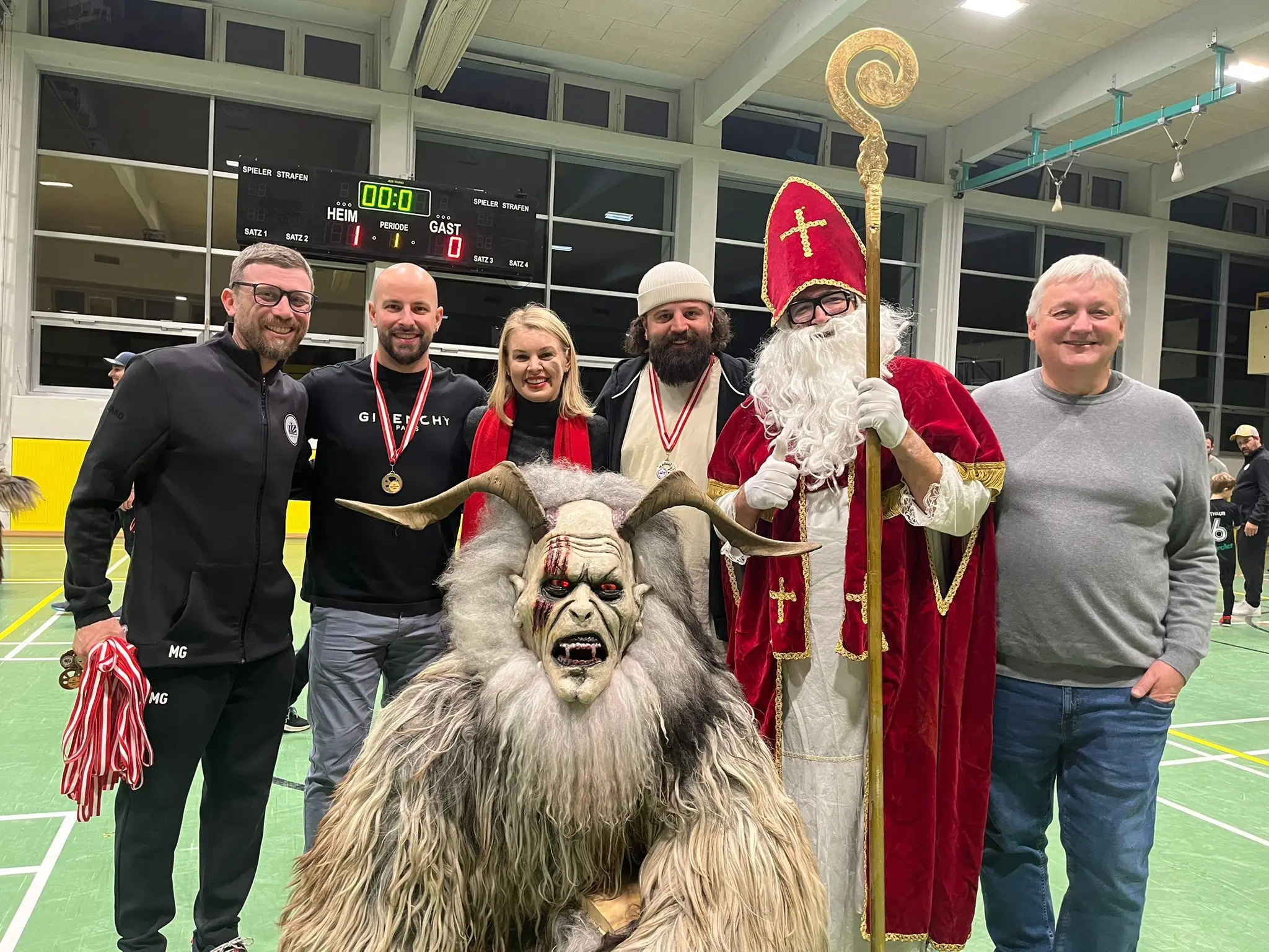 Nachwuchshallenturnier: Erfolgreicher IAC Nikolo Cup in der ...