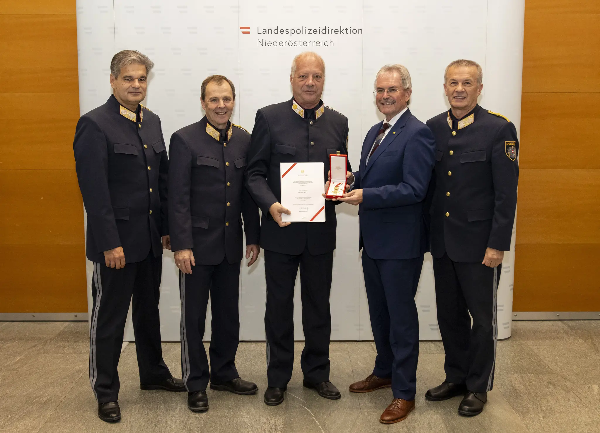 Hohe Auszeichnung: Andreas Klos erhält Goldenes Verdienstzeichen der Republik - Lilienfeld