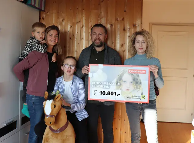 Erste Spenden übergeben: Christkind legt Paulina und Laurin 10.801 Euro ...