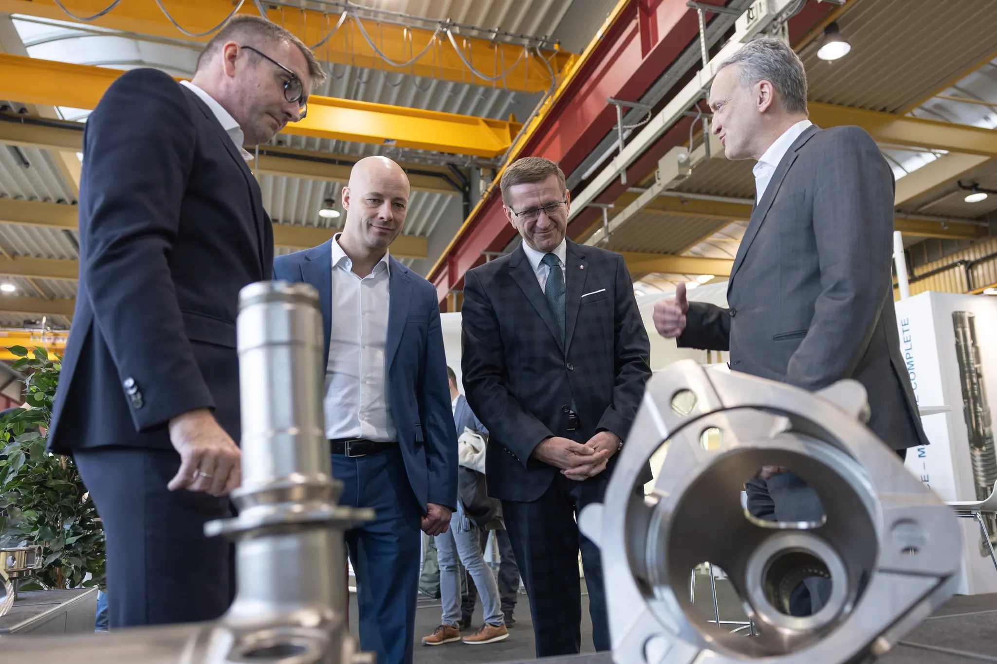 Wirtschaftsstandort Linz im Fokus: LR Achleitner besuchte Maximarkt ...